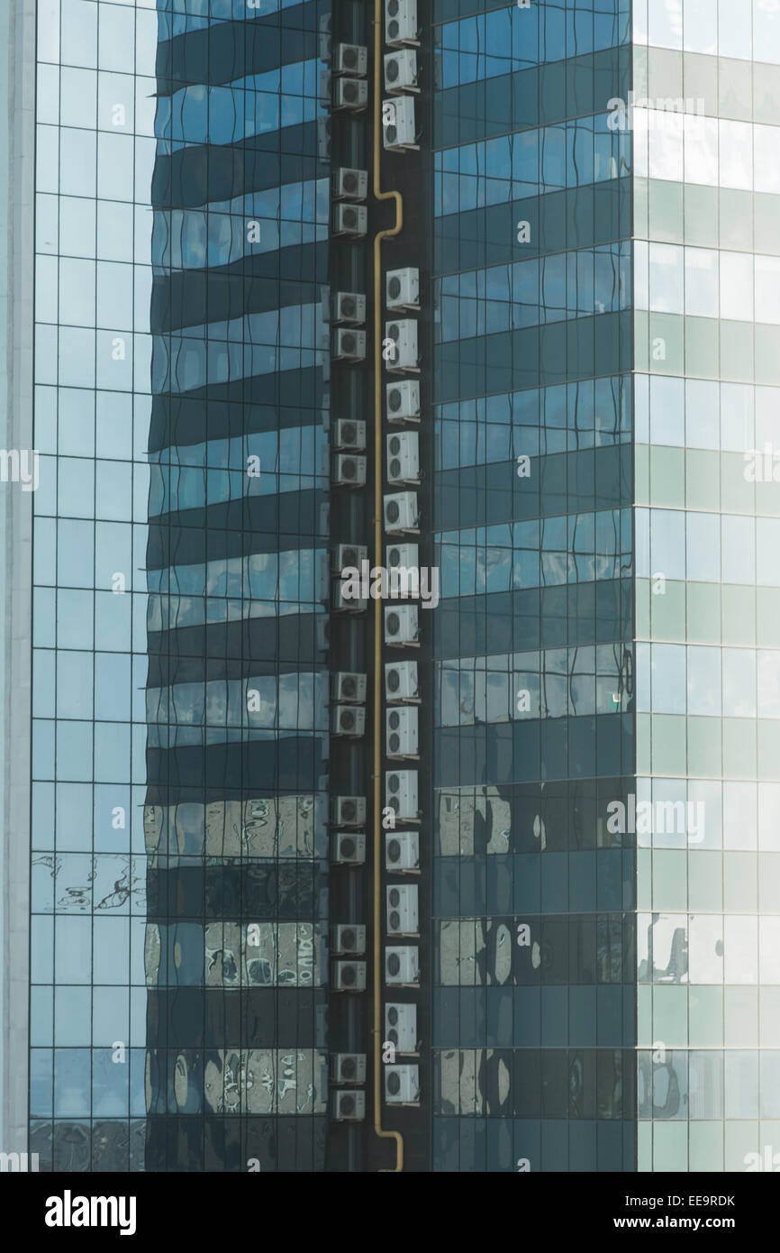 A closeup of the facade of a modern skyscraper Stock Photo - Alamy