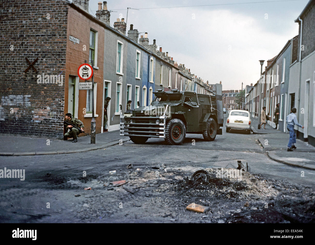 Belfast 70s hi-res stock photography and images - Alamy