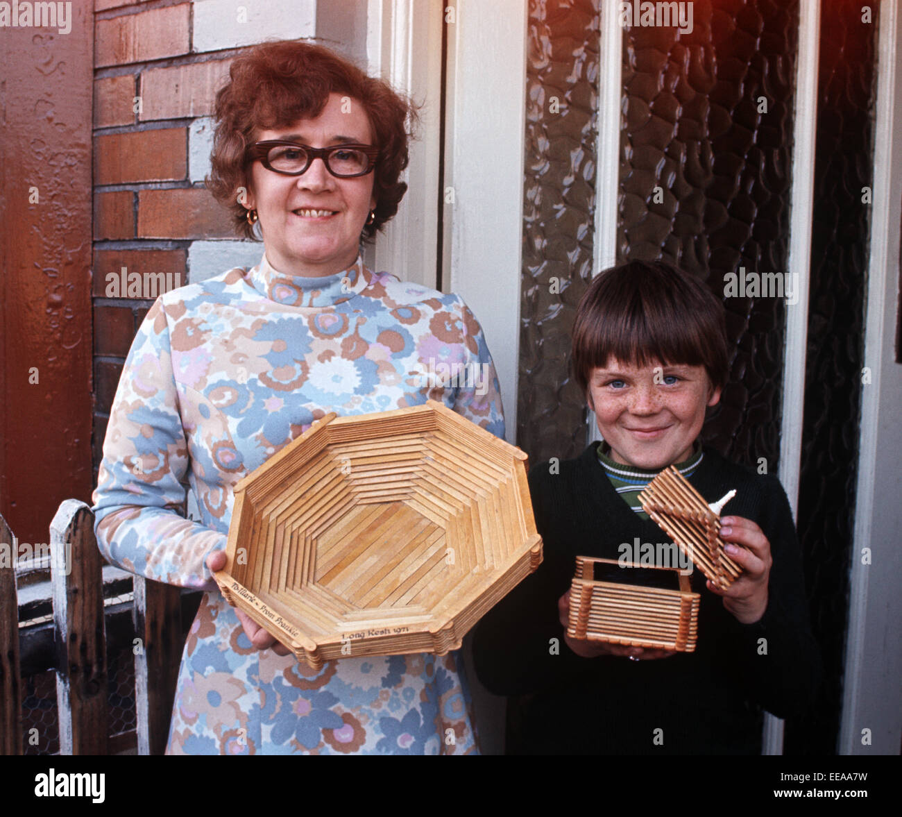 INTERNMENT ART, LONG KESH, NORTHERN IRELAND - JUNE 1972. Bowl and small ...