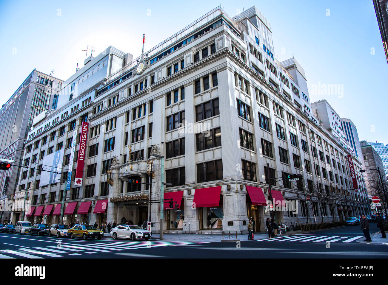 Mitsukoshi department store hi-res stock photography and images - Alamy