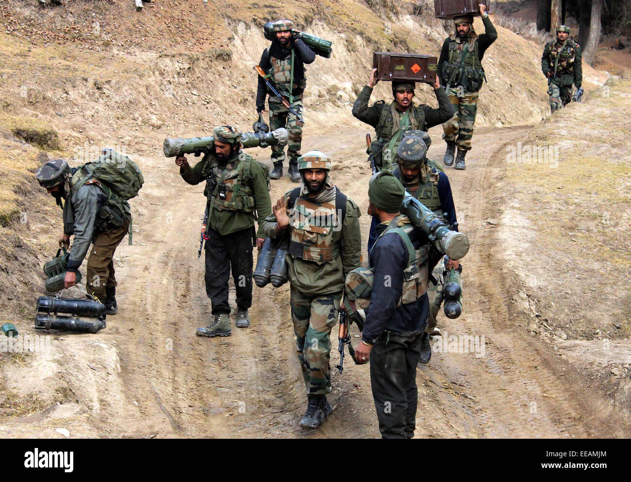 Srinagar, Indian Administered Kashmir. 15th January, 2015. At least ...