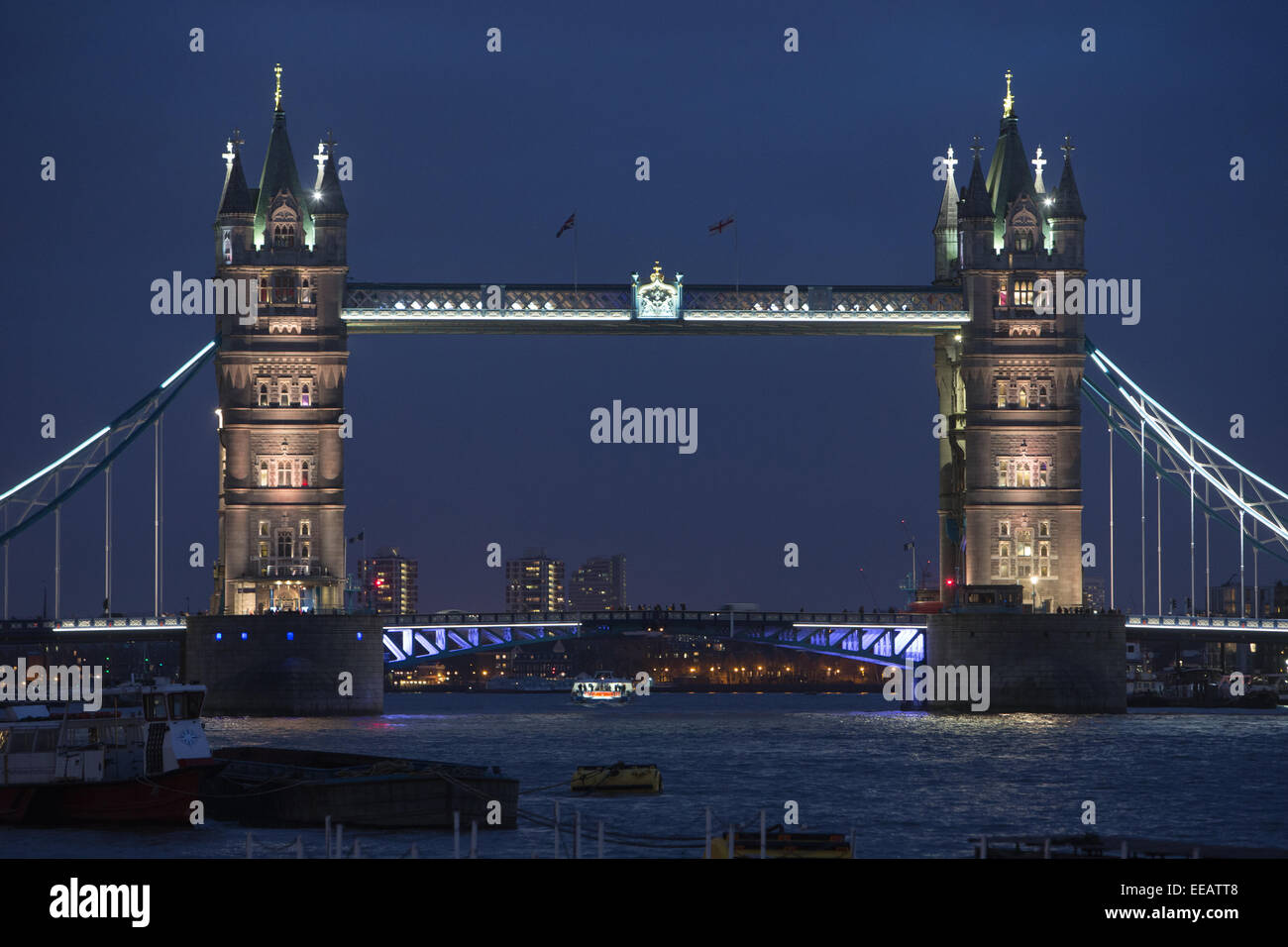 Tower Bridge lights up in the colours of the French flag in solidarity ...