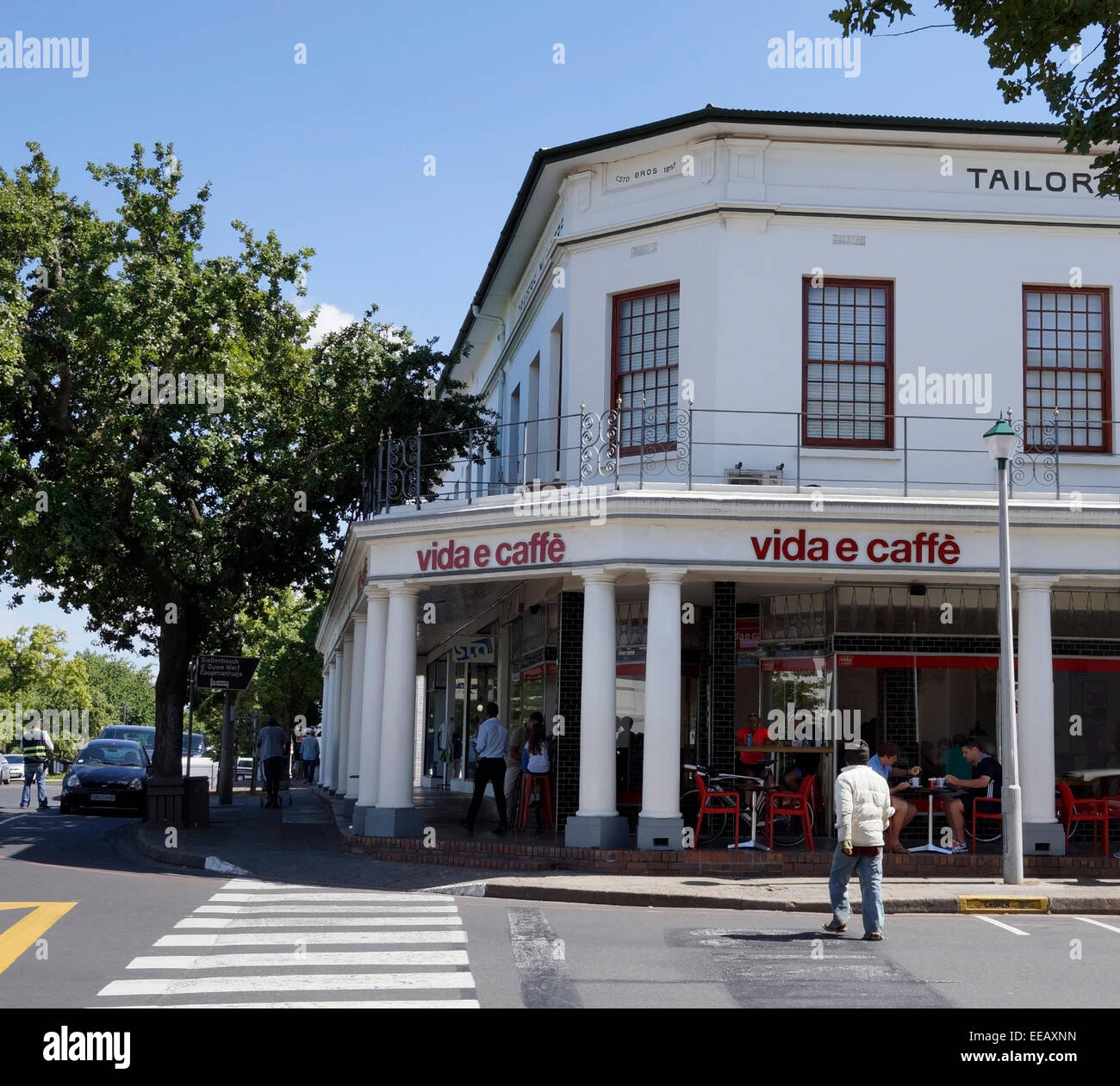 Branch of the popular vida e caffè chain on the Corner of Bird- and ...