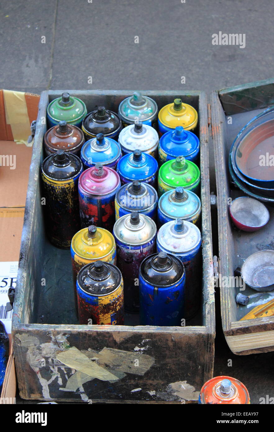 Spray box hi-res stock photography and images - Alamy