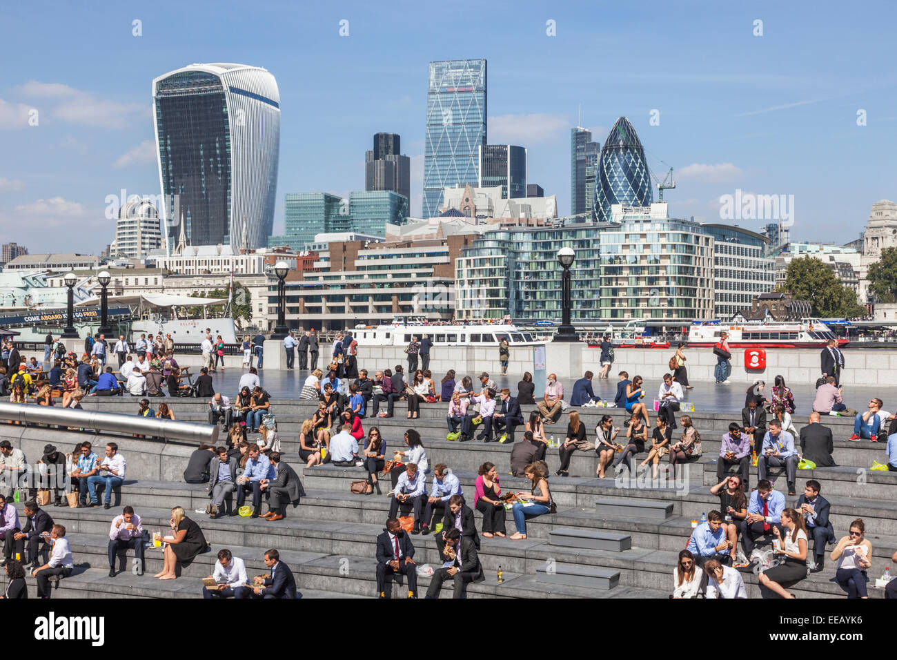 England London People High Resolution Stock Photography and Images - Alamy