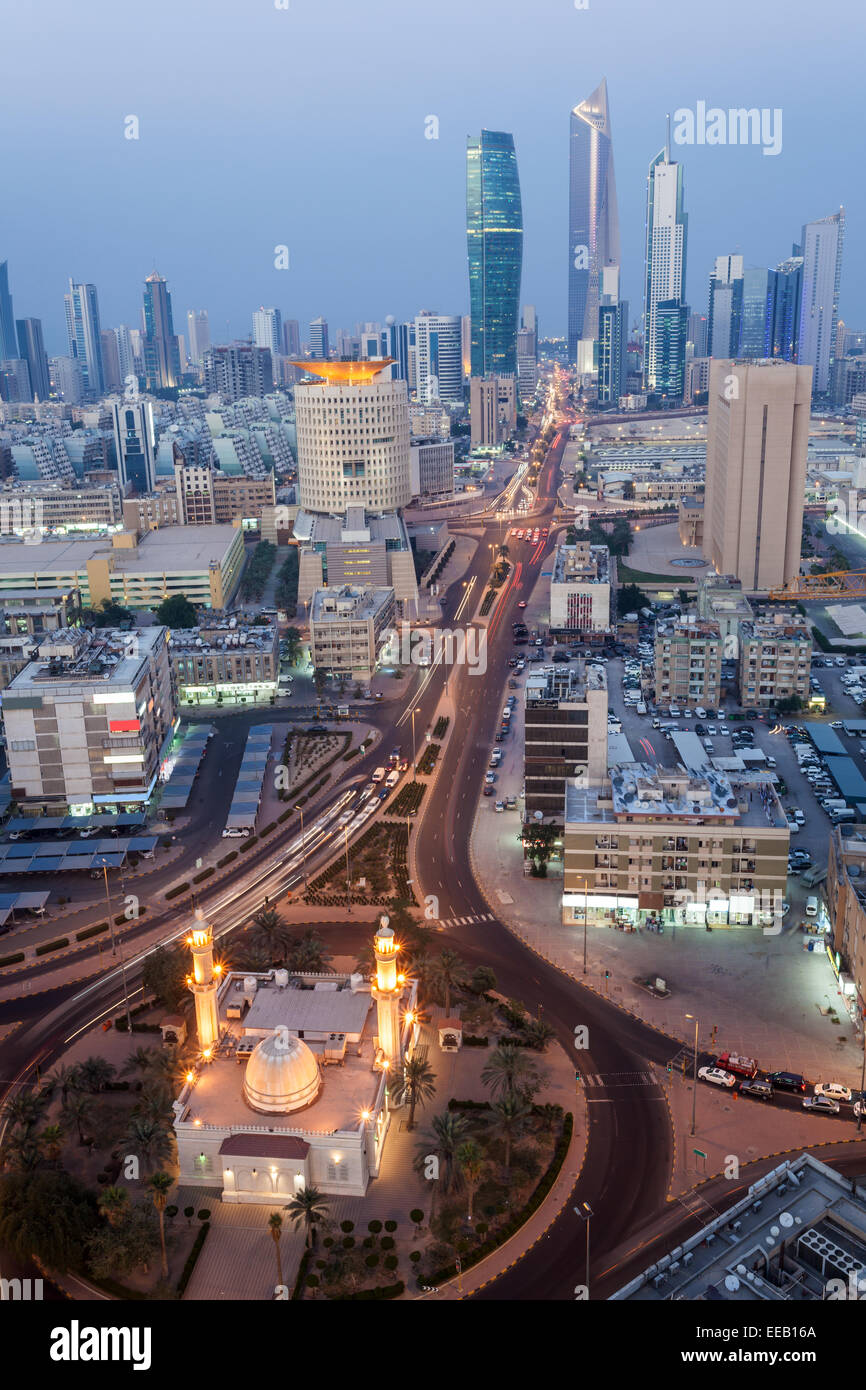 Kuwait City at night Stock Photo - Alamy