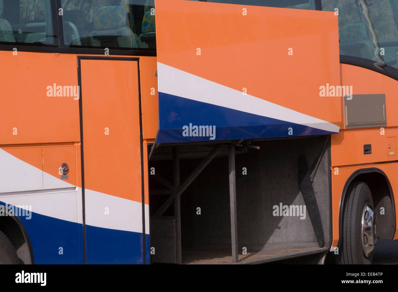 coach coaches bags baggage luggage loading transport mass door open ...