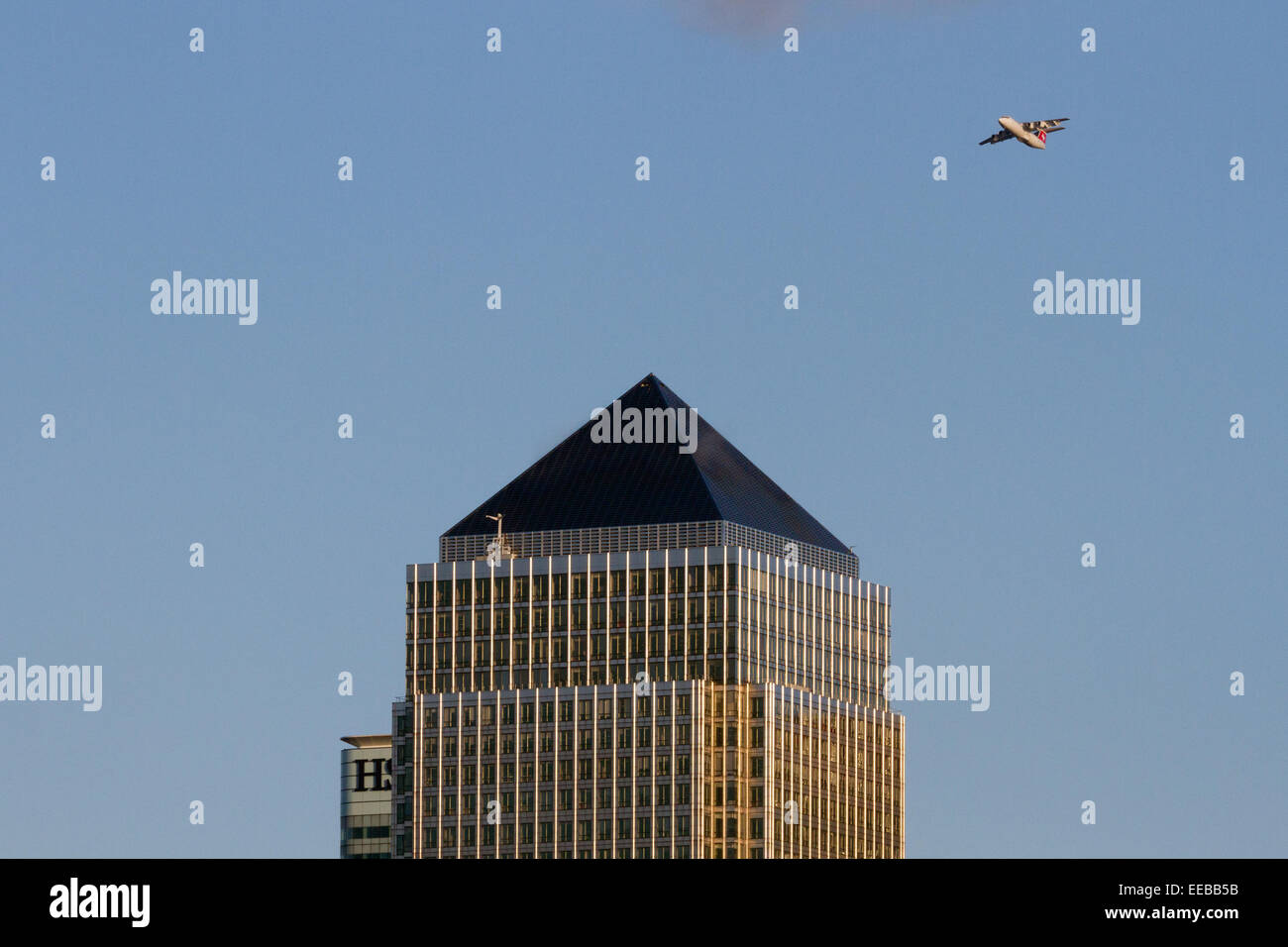 Tower plane hi-res stock photography and images - Alamy