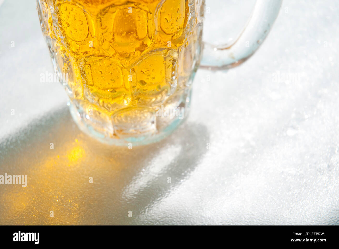 Cerveza fria hi-res stock photography and images - Alamy