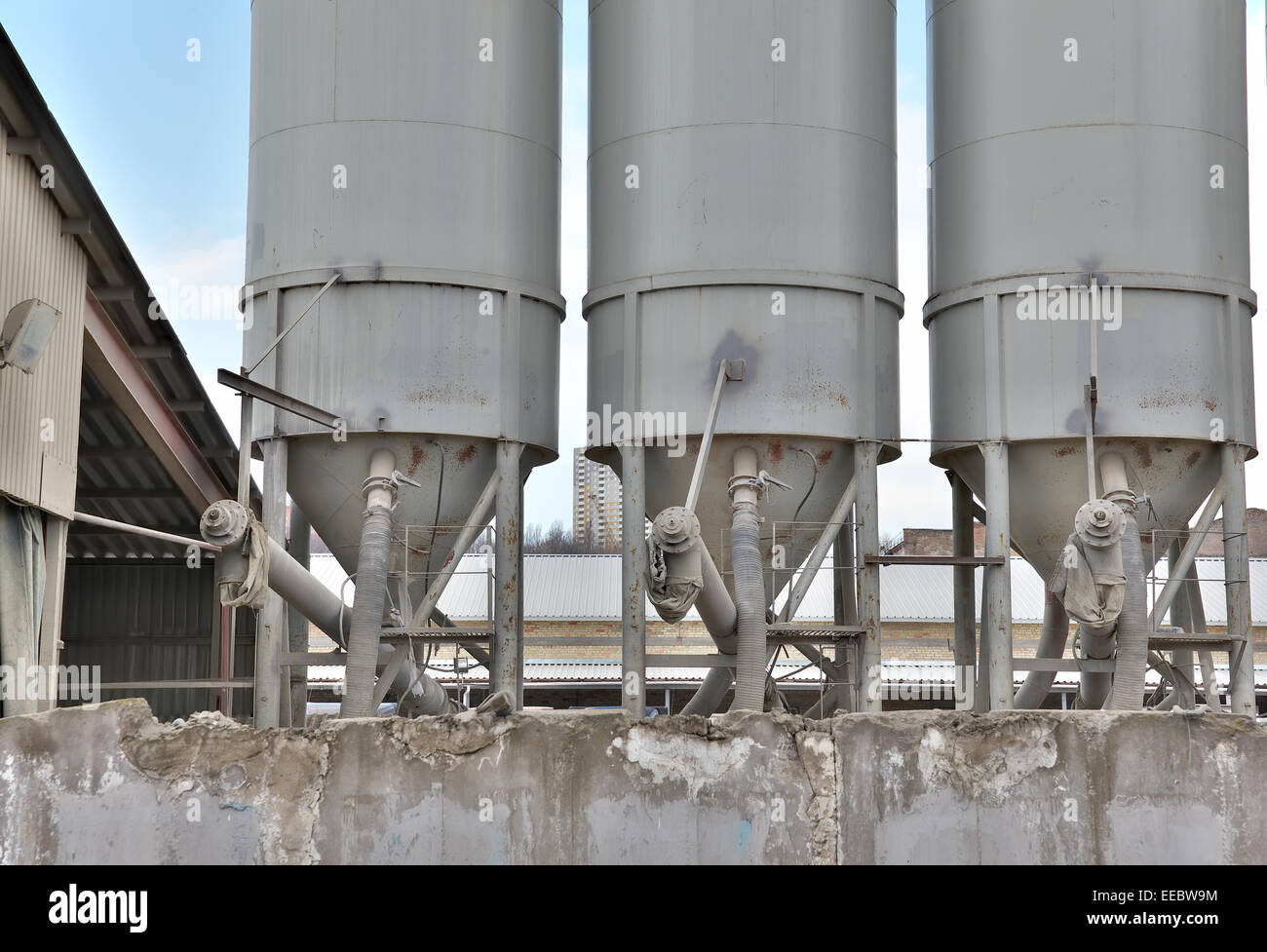 Factory silos plant silo hi-res stock photography and images - Alamy