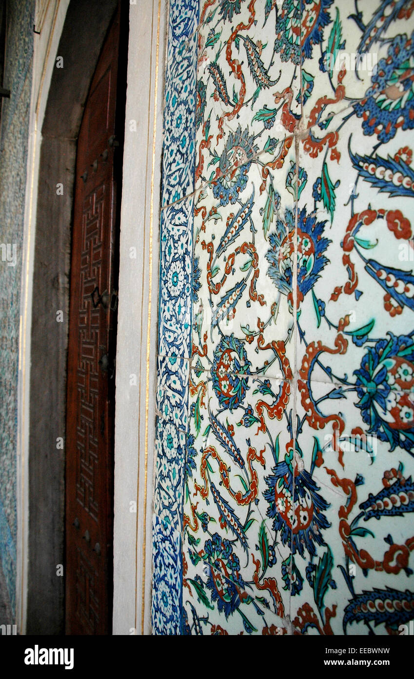 Tiles at Topkapi Palace in Istanbul, Turkey Stock Photo - Alamy