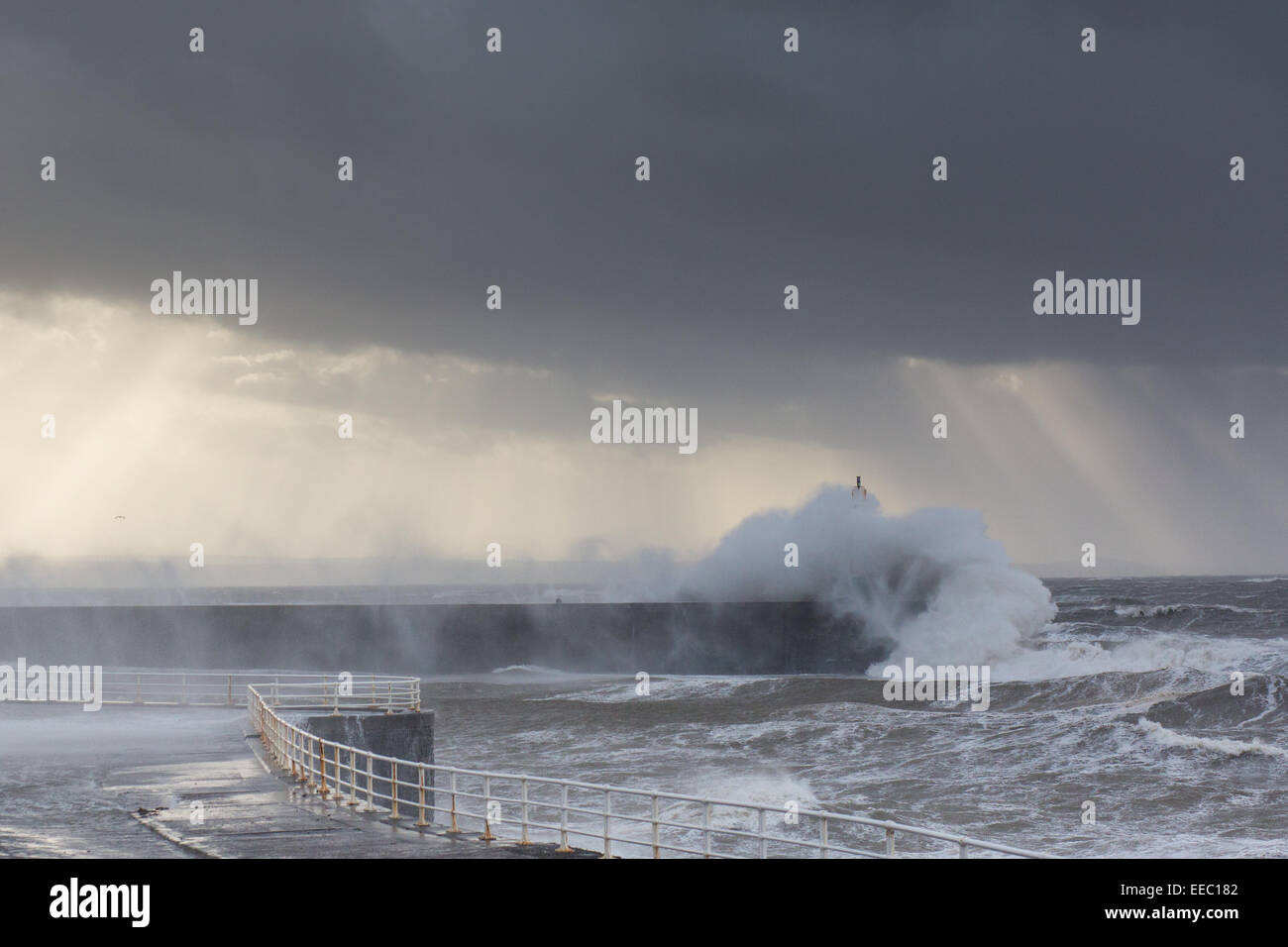 Lighthouse rays in storm hi-res stock photography and images - Alamy