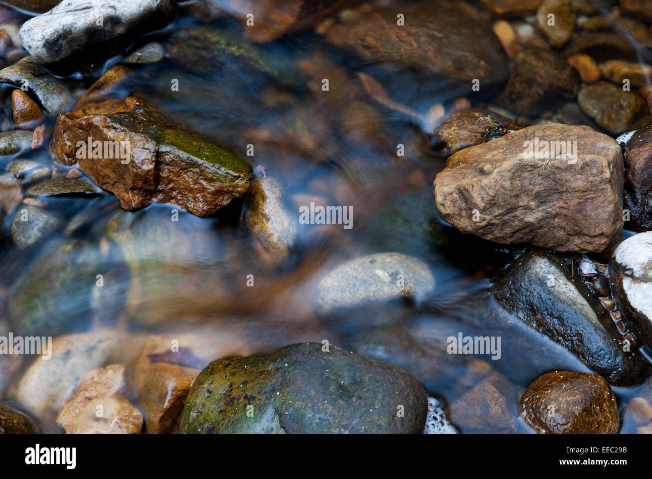 Running water and stones hi-res stock photography and images - Alamy
