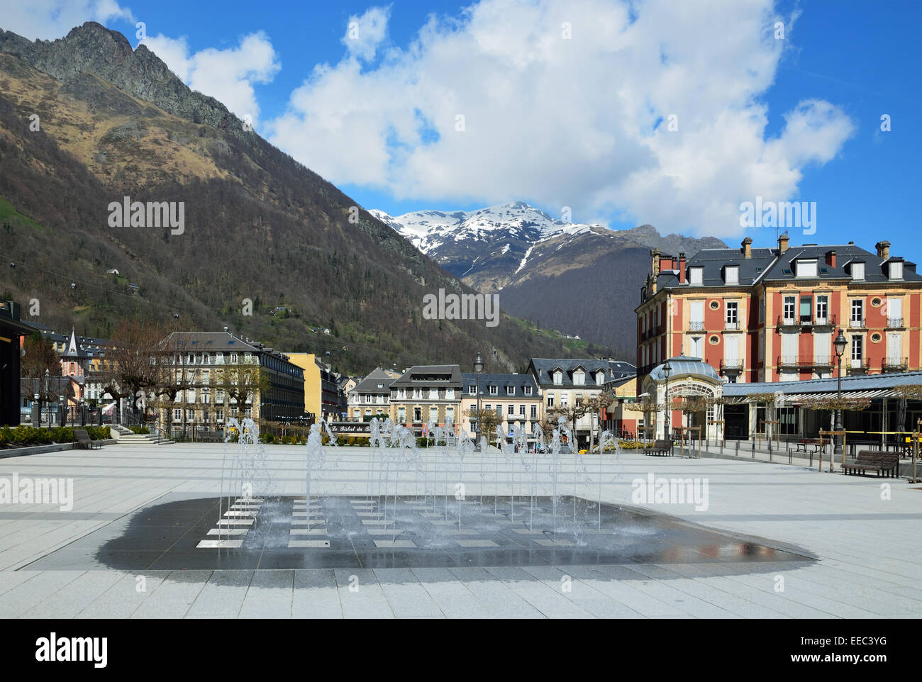 Cauterets Ski Resort High Resolution Stock Photography and Images - Alamy