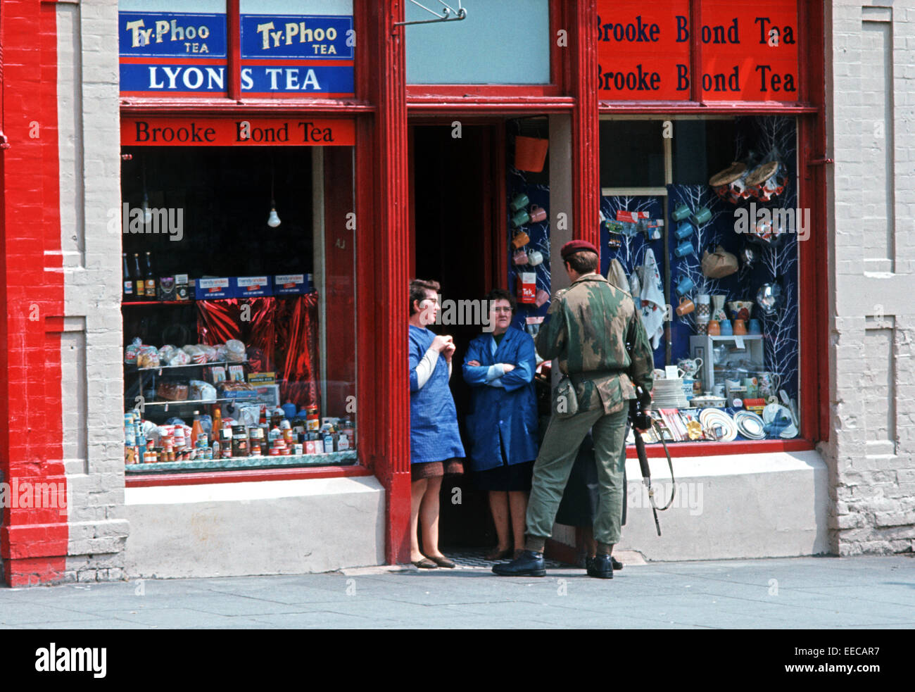 BELFAST, NORTHERN IRELAND - MAY1972. British Army soldier on Streets of ...