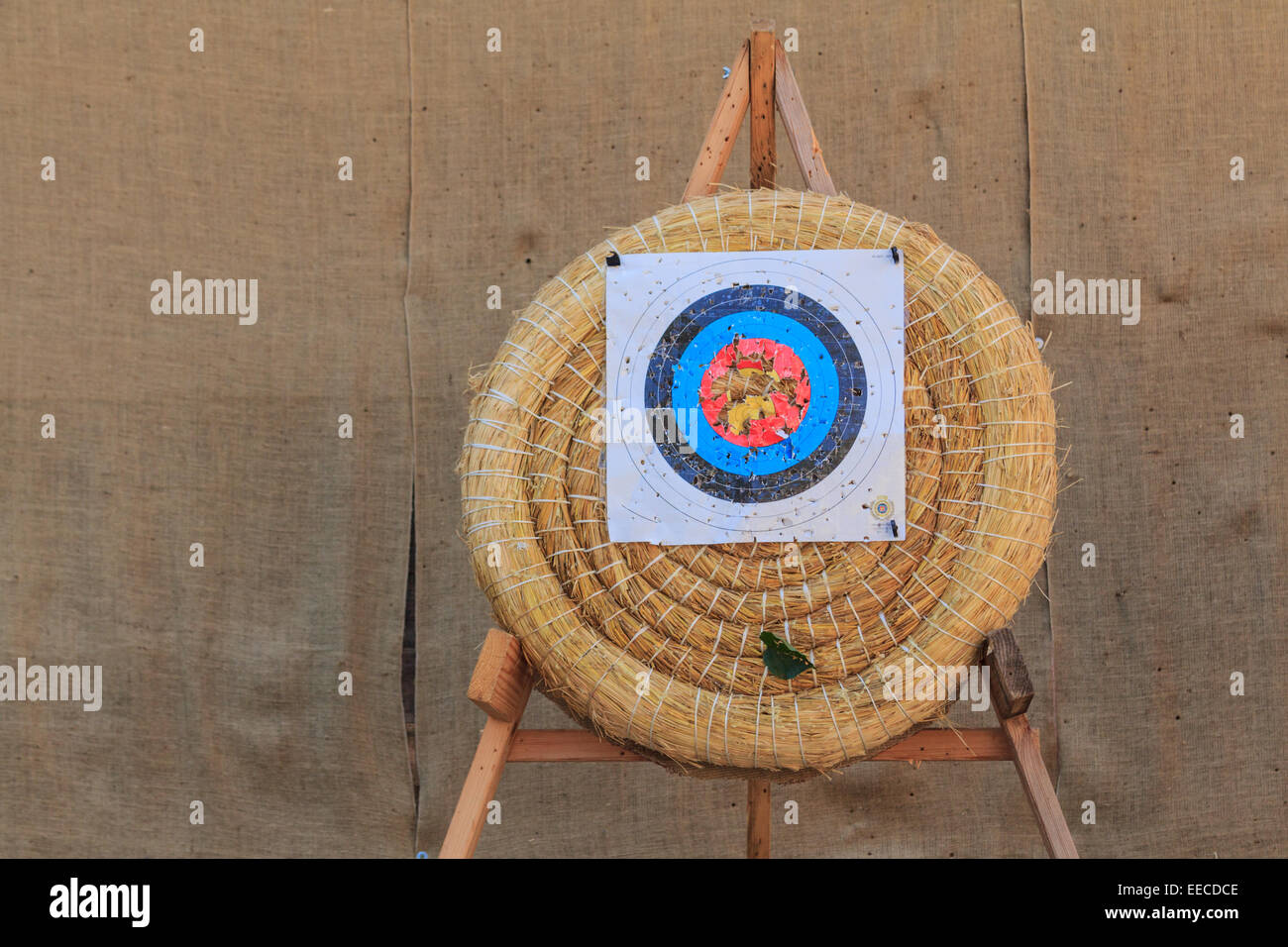 A shot archery target on straw Stock Photo - Alamy