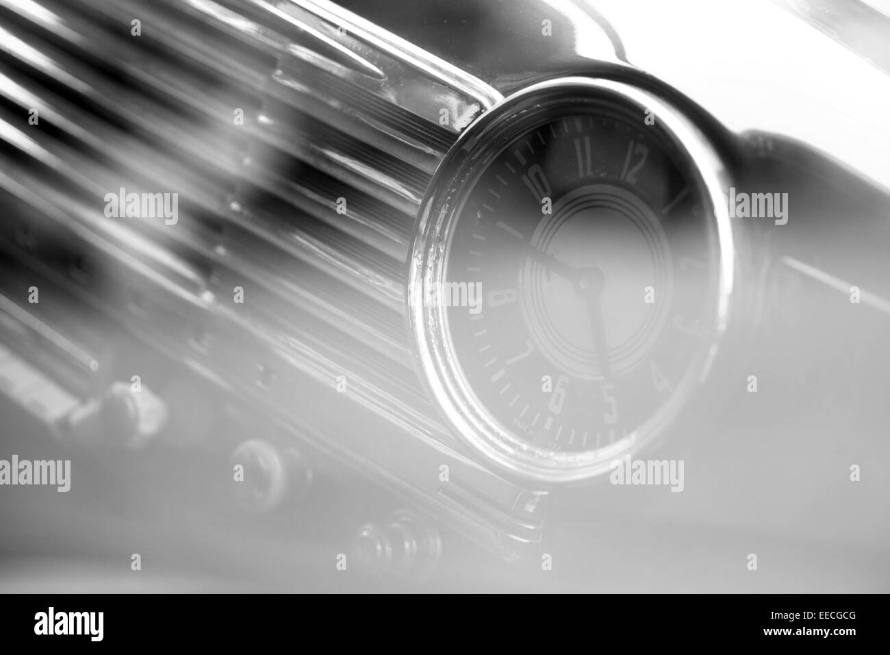 Color shot of a vintage clock on a car's dashboard Stock Photo - Alamy