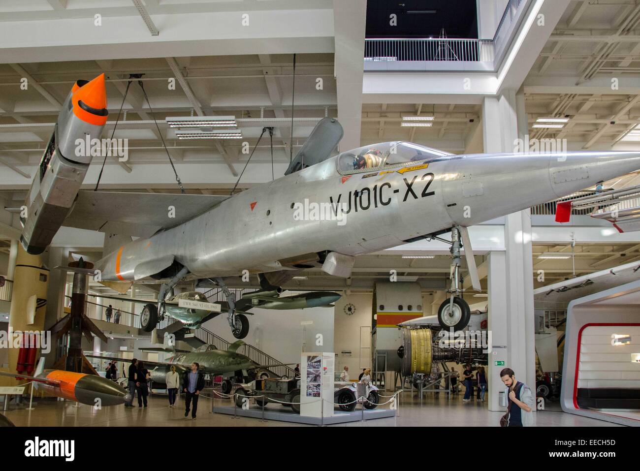 The Dornier Do 31was the only VTOL (vertical take-off and landing ...