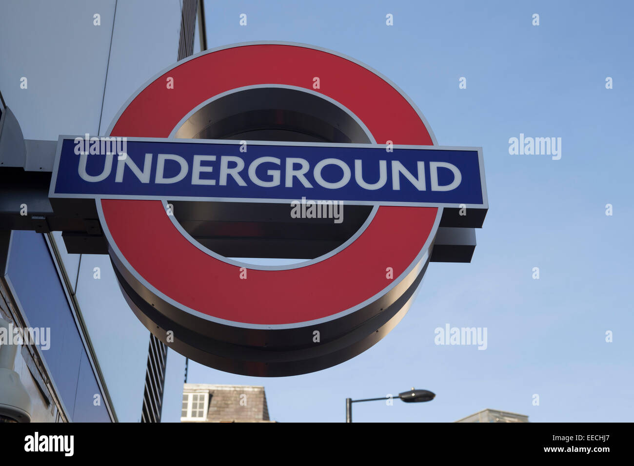 Tottenham court road sign hi-res stock photography and images - Alamy