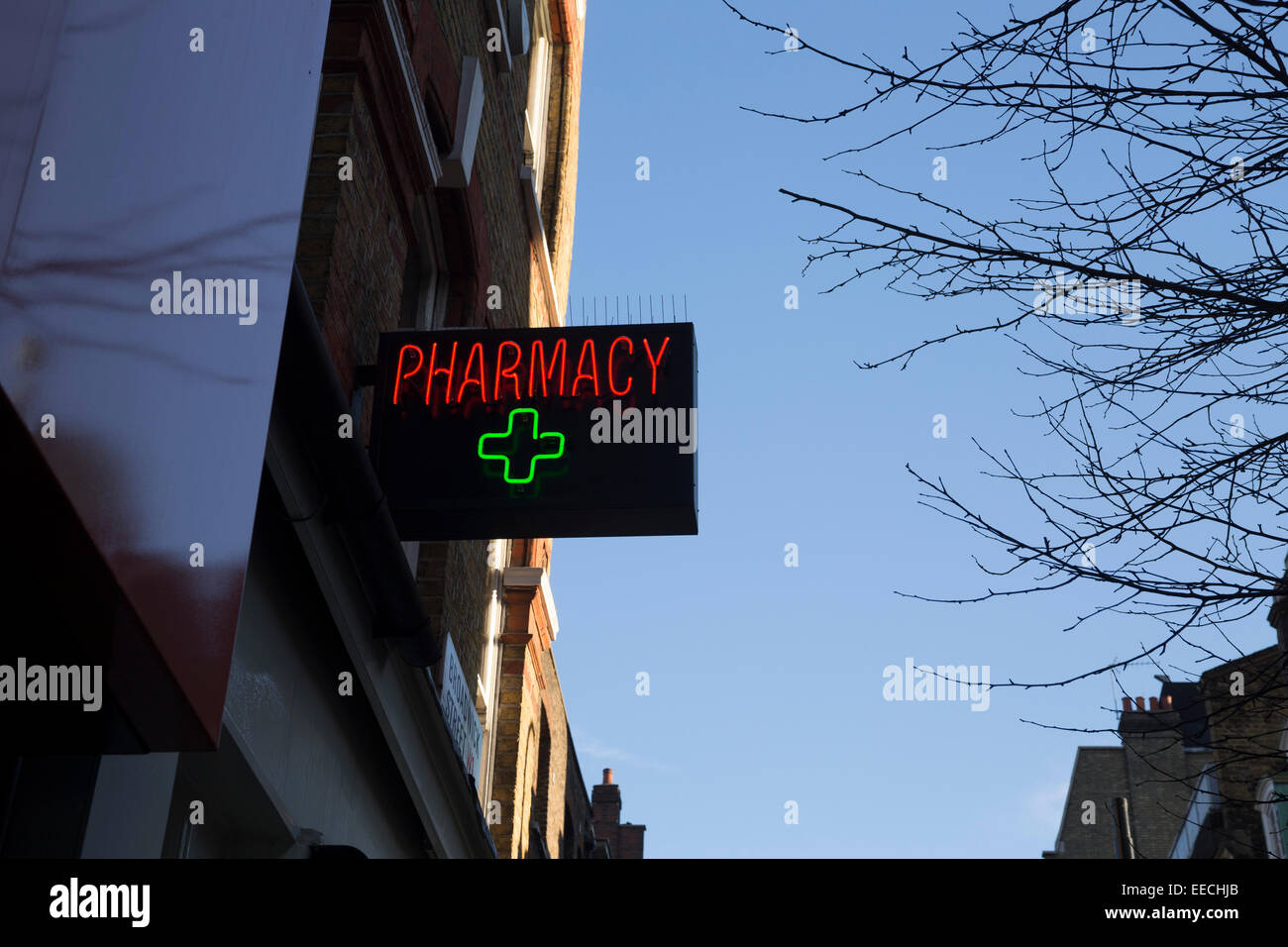 Pharmacy neon sign hi-res stock photography and images - Alamy