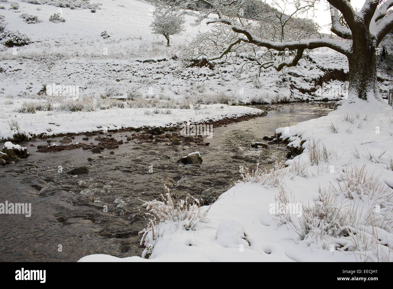 Snow covered mountains and winterly scenes in the Brecon Beacons ...