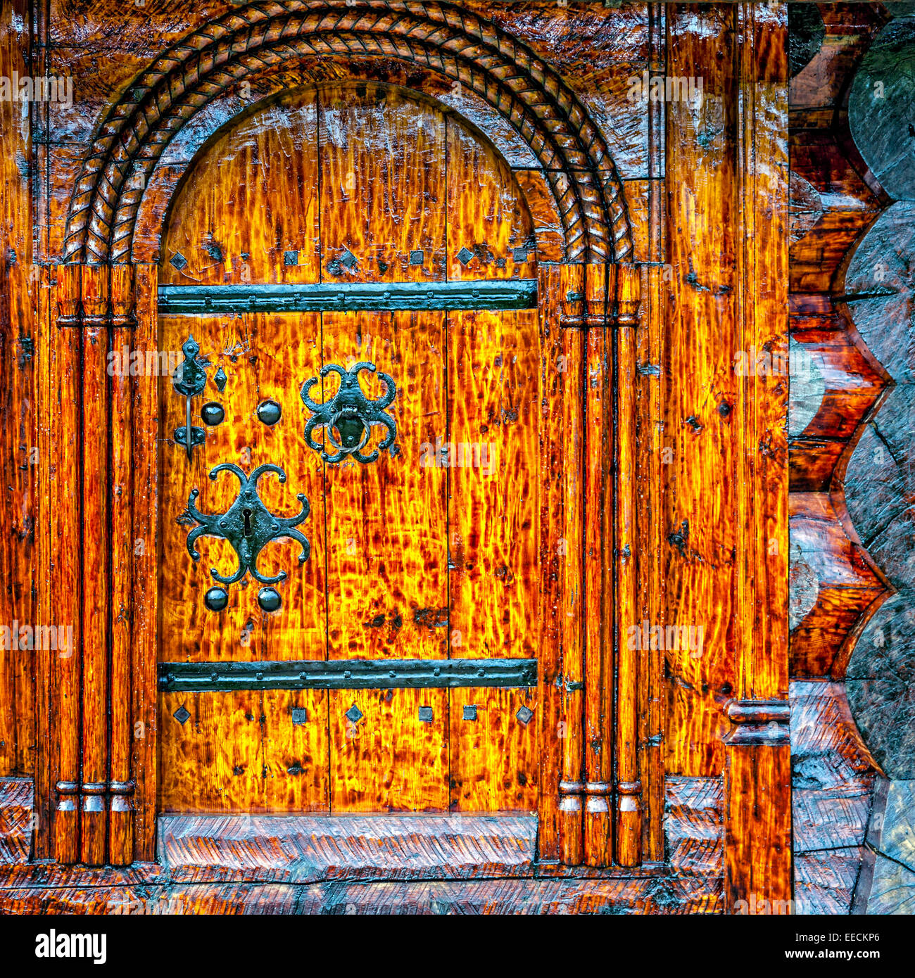 Wooden door carving hi-res stock photography and images - Alamy