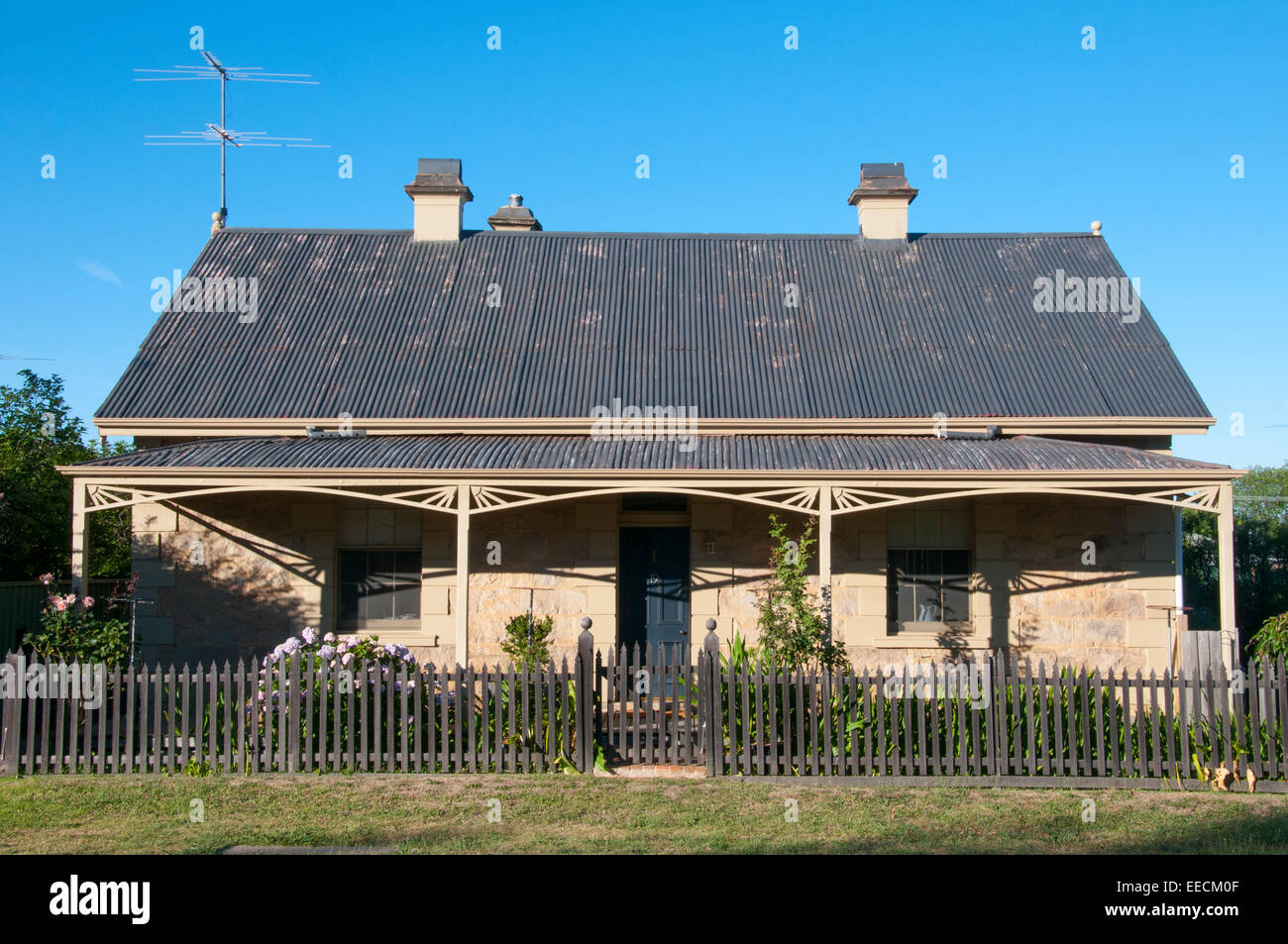 Victorian-era stone cottage in Beechworth, NE Victoria, Australia Stock ...