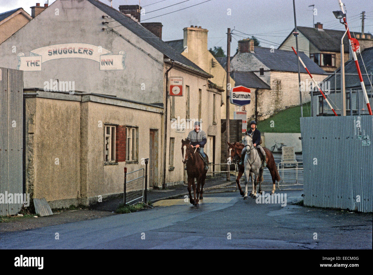 COUNTY TYRONE, NORTHERN IRELAND - NOVEMBER 1985. Clady cross border ...