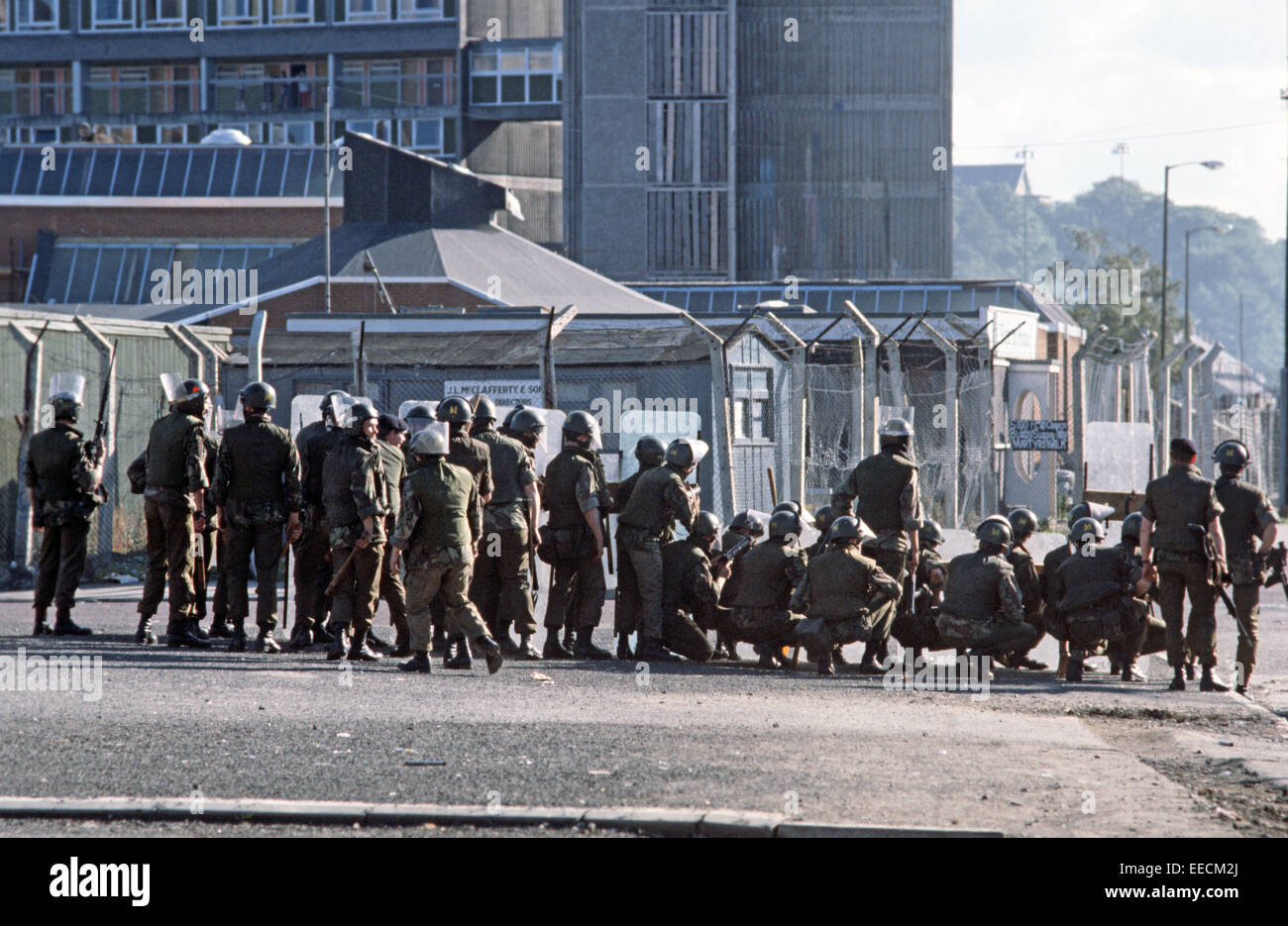 LONDONDERRY, DERRY, UNITED KINGDOM - AUGUST 1975. British Army ...