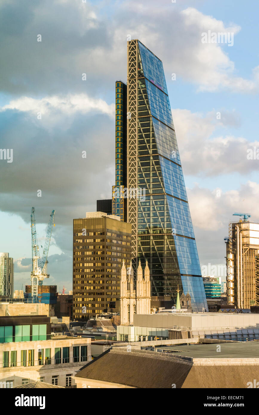 The Cheesegrater Building, 122 Leadenhall Street, London EC3V 4QT in ...