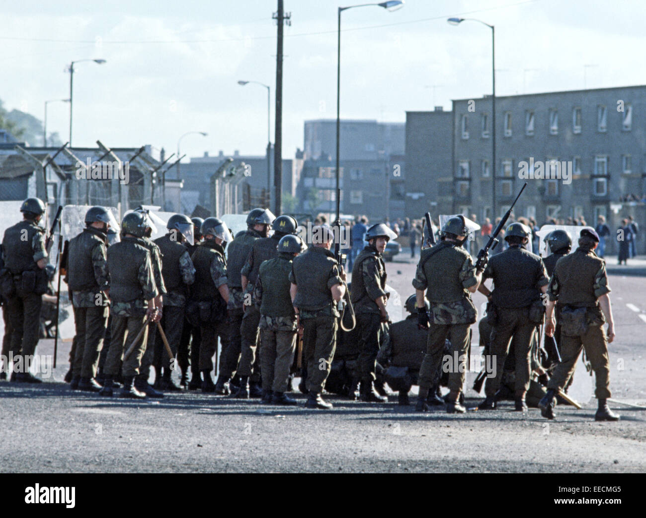 LONDONDERRY, DERRY, UNITED KINGDOM - AUGUST 1975. British Army ...