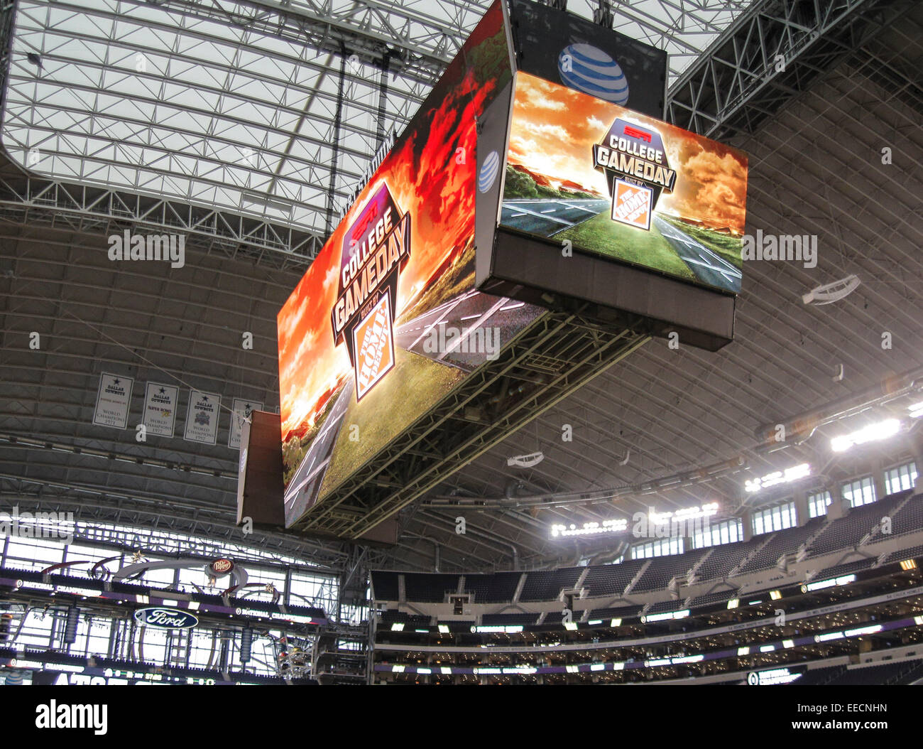 Dallas stadium hi-res stock photography and images - Alamy