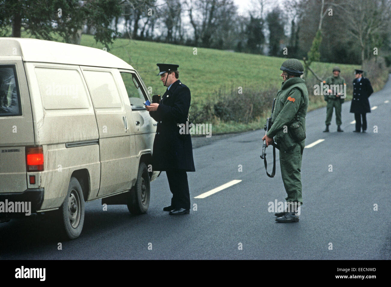 REPUBLIC OF IRELAND, COUNTY DONEGAL-NOVEMBER 1985. Irish Army and Garda ...