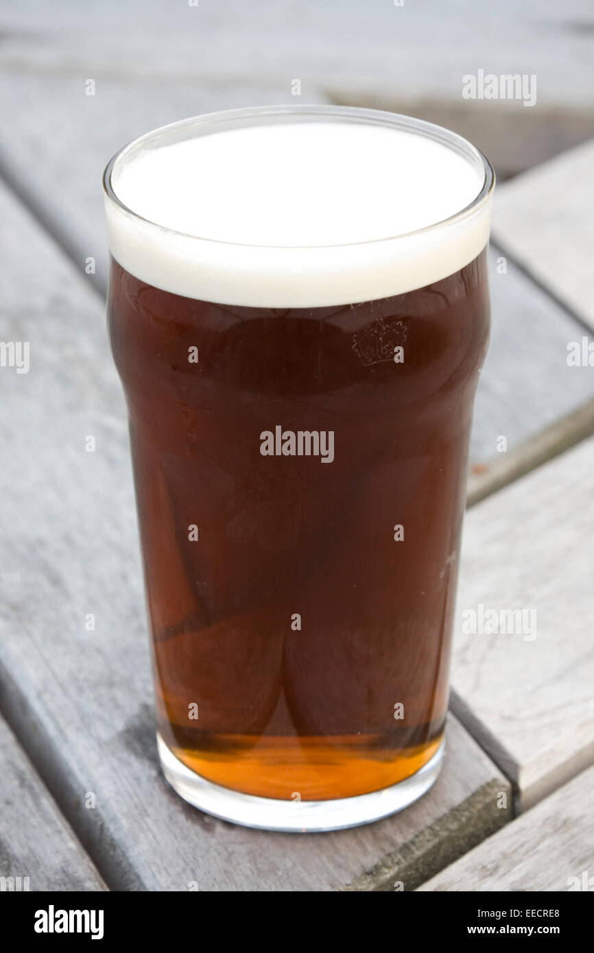 English beer hi-res stock photography and images - Alamy