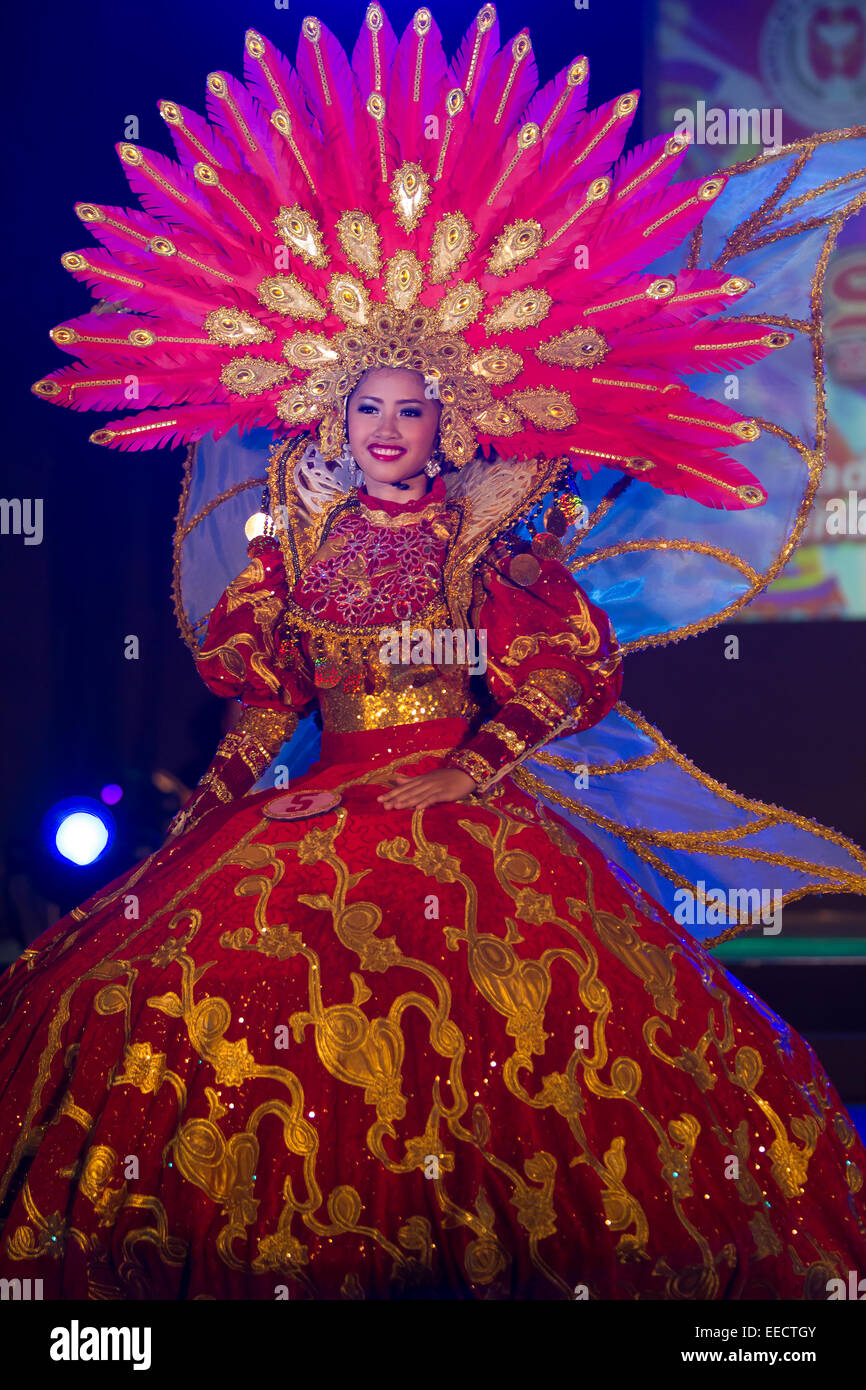 Cebu sinulog queen hi-res stock photography and images - Alamy
