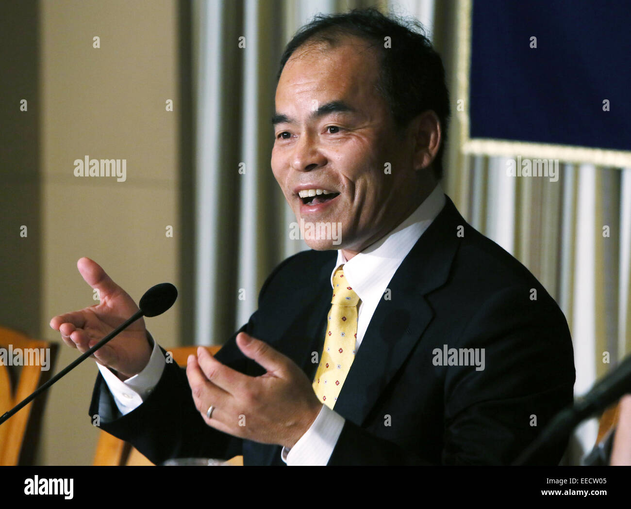 Tokyo, Japan. 16th Jan, 2015. Nobel laureate Shuji Nakamura speaks at ...