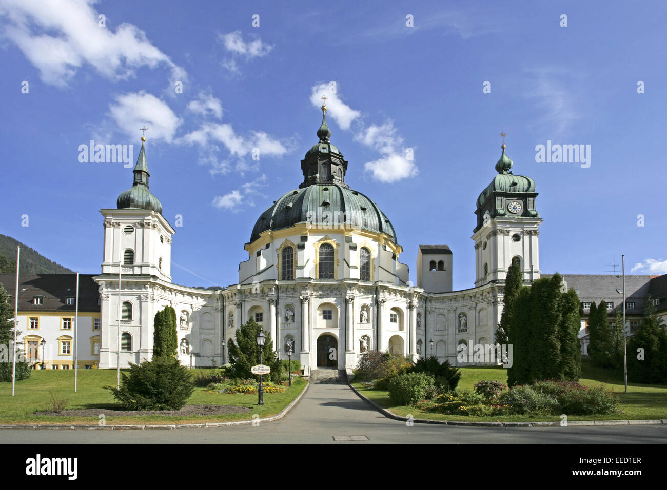 Deutschland, Bayern, Oberammergau, Kloster Ettal, Klosterkirche, Sommer ...