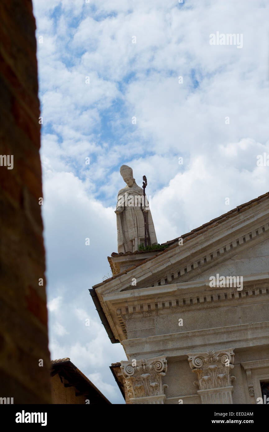 Statue of church in the roof Stock Photo - Alamy