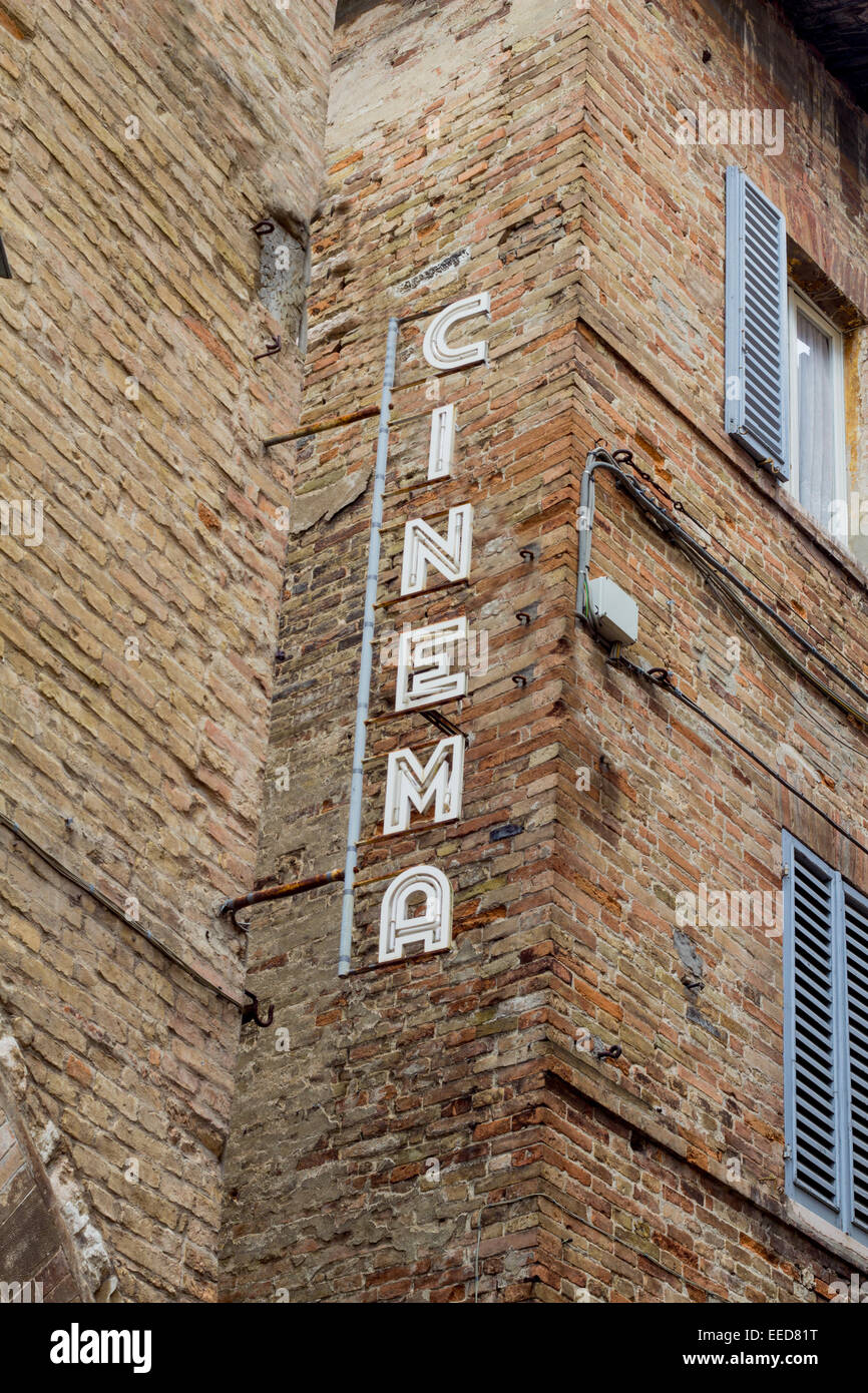 Old movie theater marquee hi-res stock photography and images - Alamy