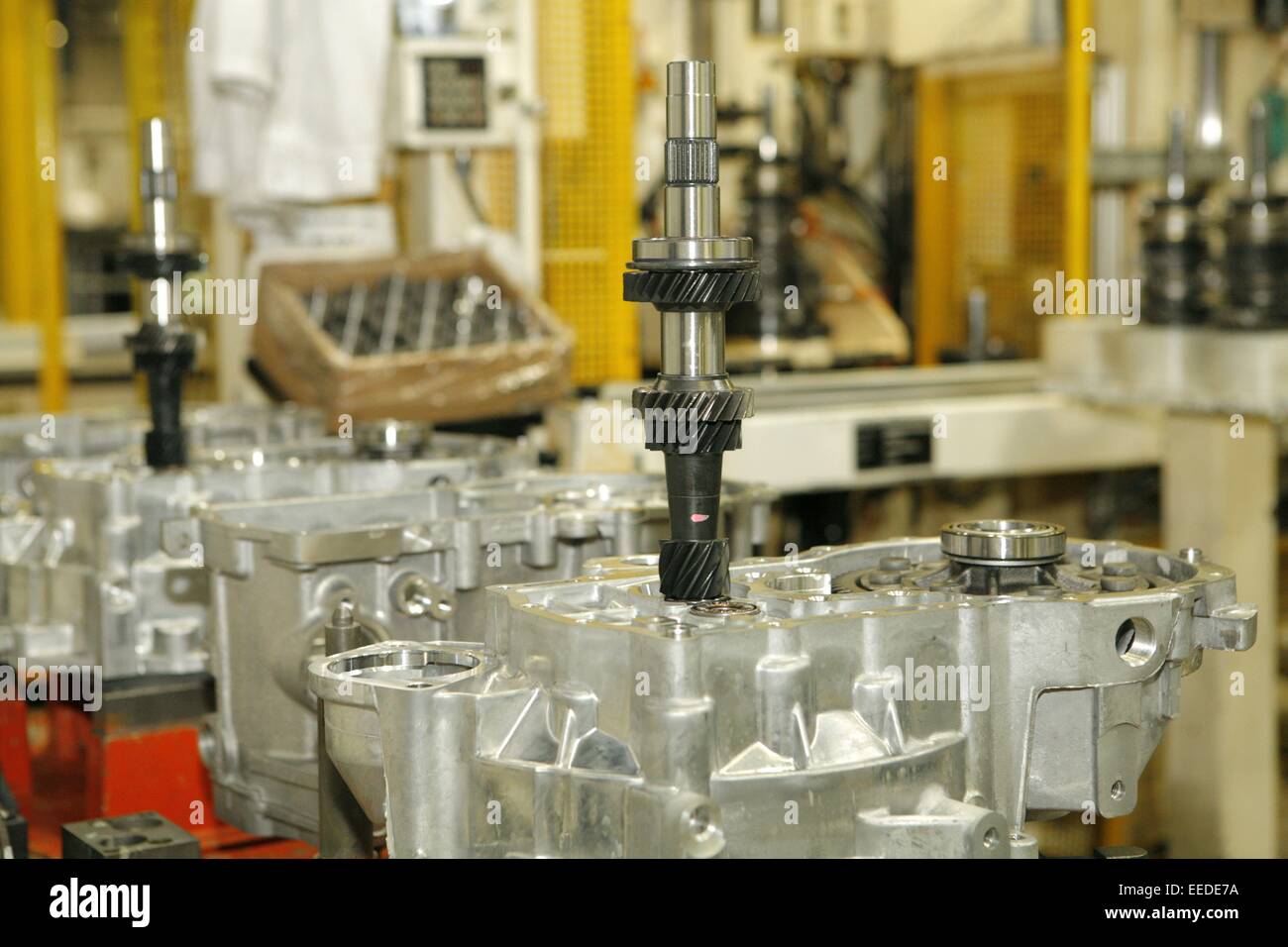 Autoproduktion hi-res stock photography and images - Alamy