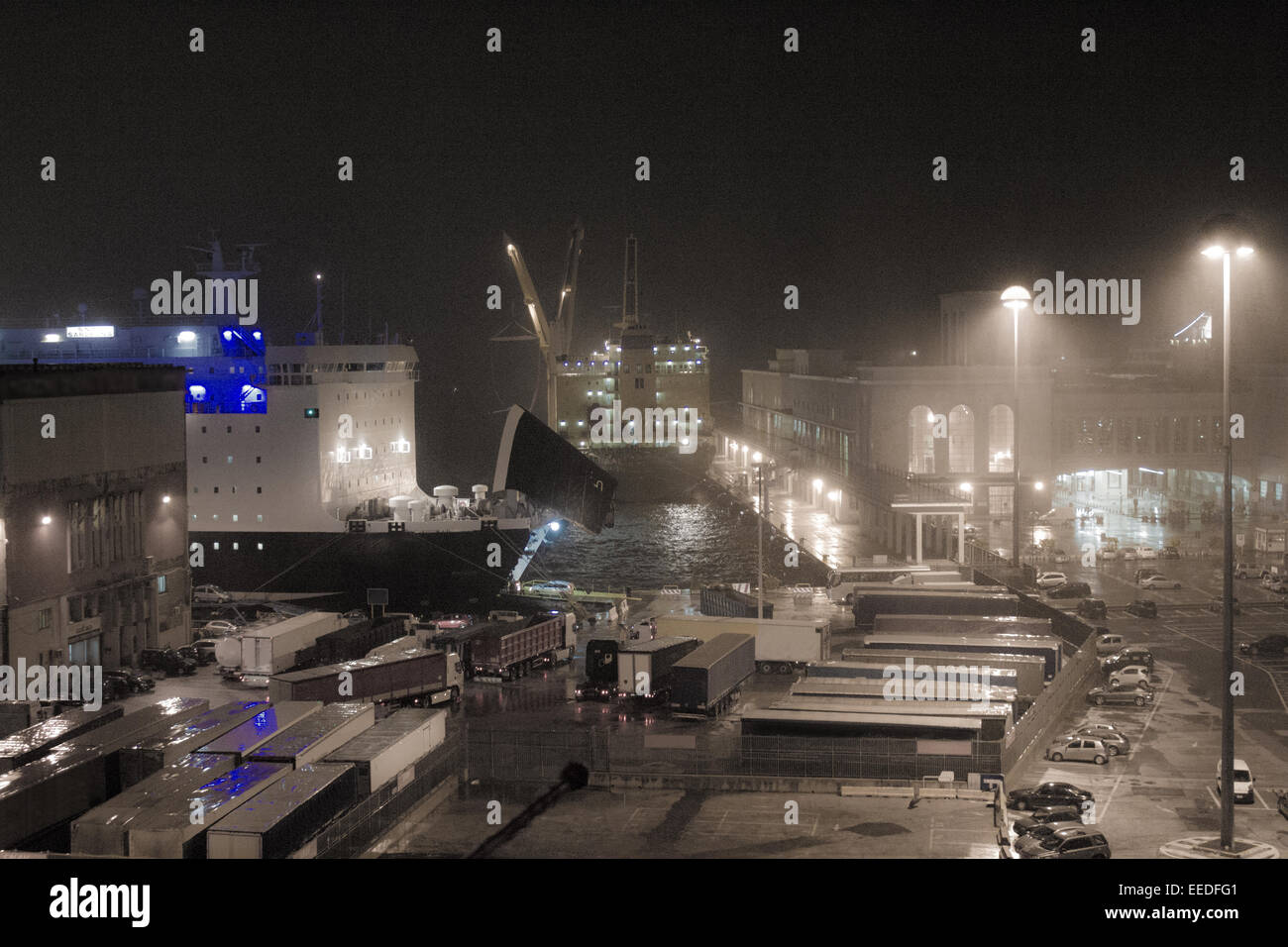night scene at the harbor. Boarding the ship Stock Photo - Alamy