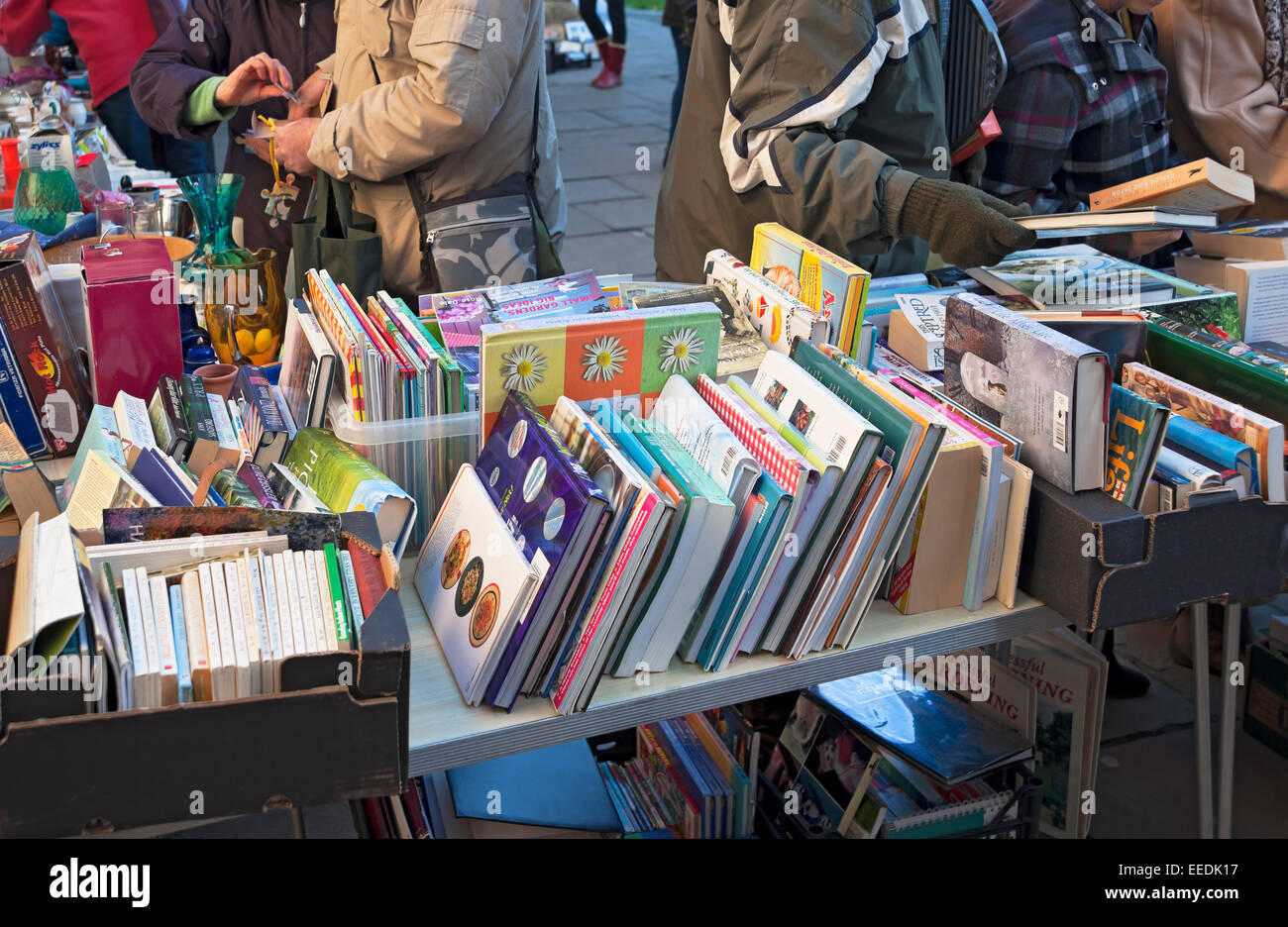 Book stall books secondhand hi-res stock photography and images - Alamy