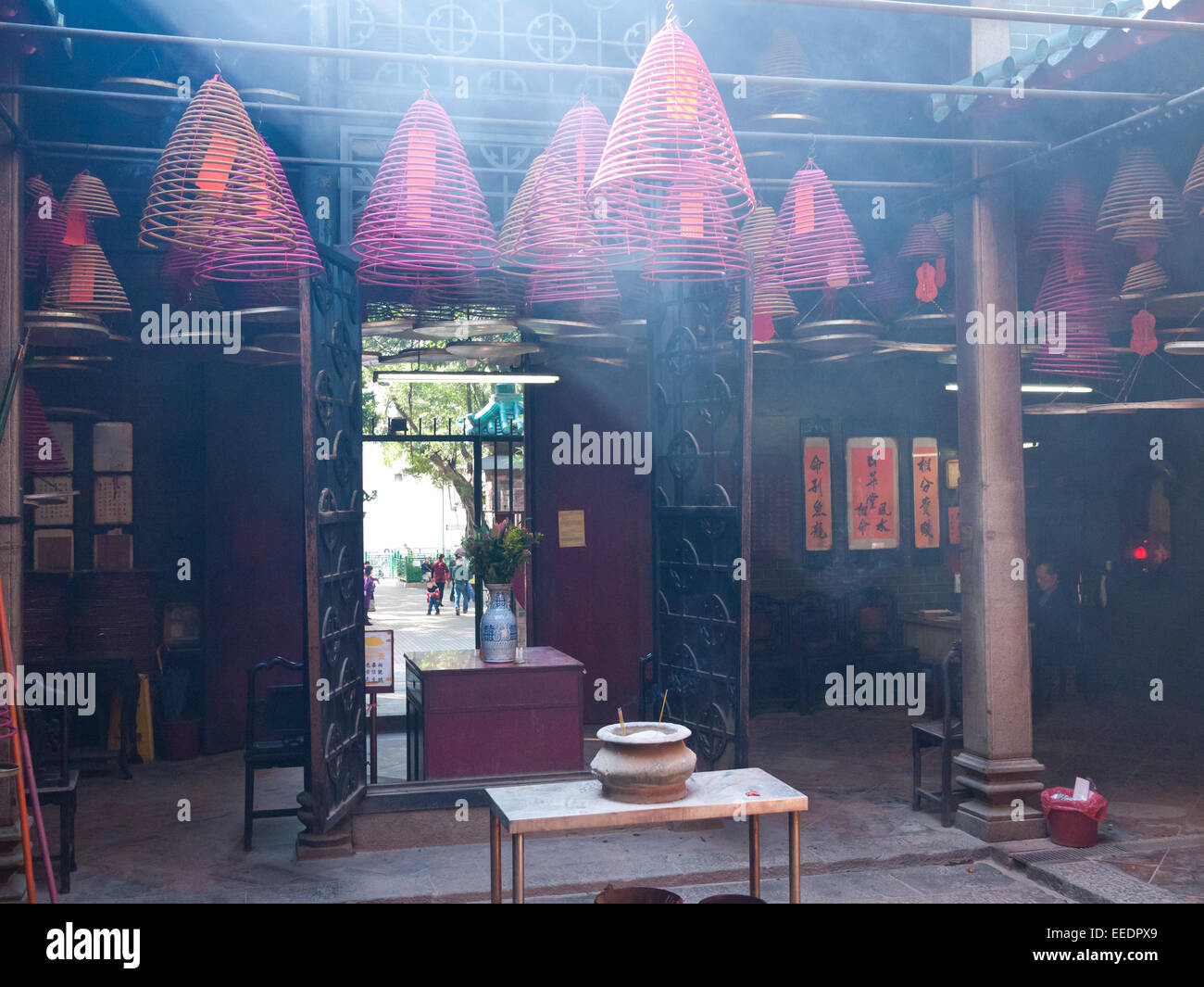 Tin how temple hi-res stock photography and images - Alamy