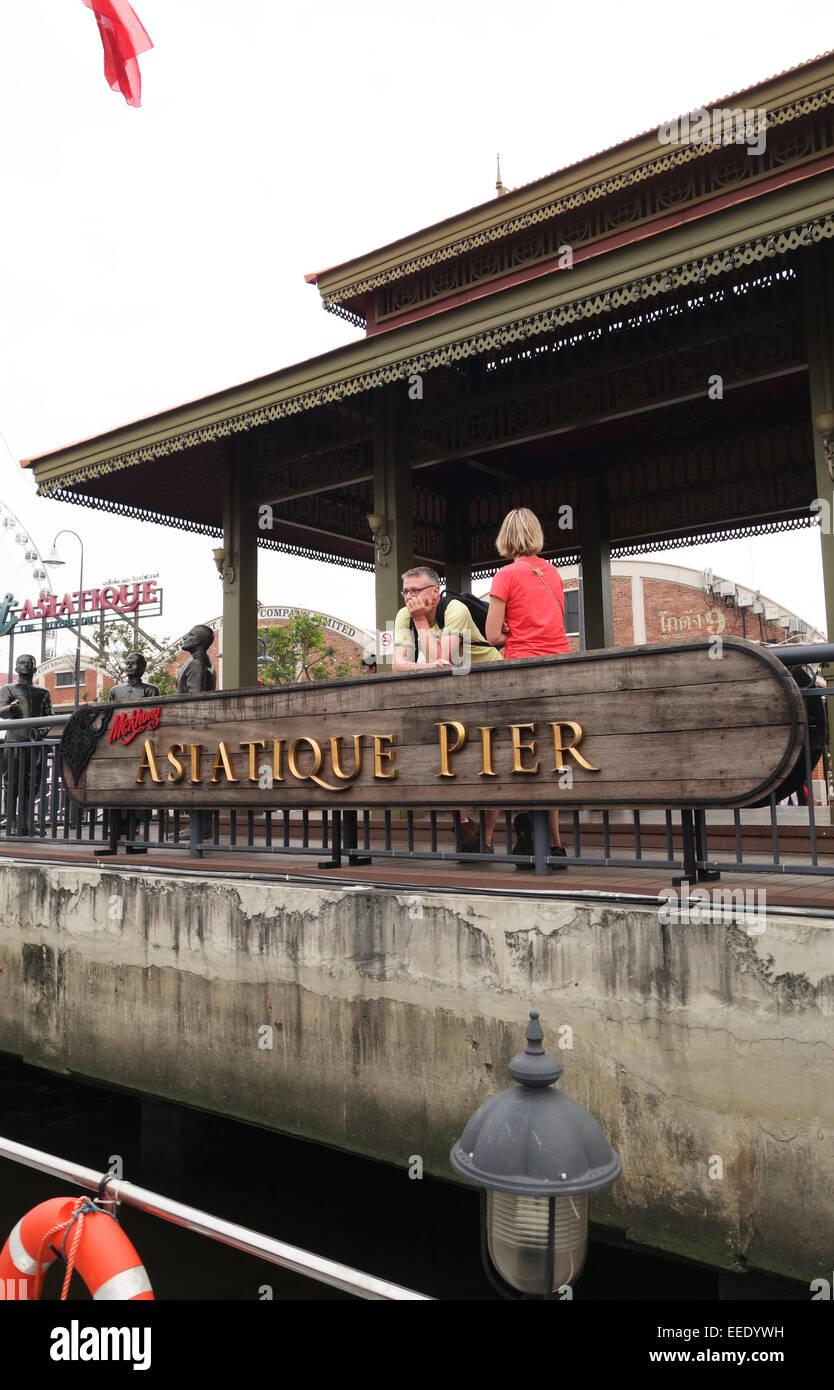Riverfront mall in bangkok hi-res stock photography and images - Alamy