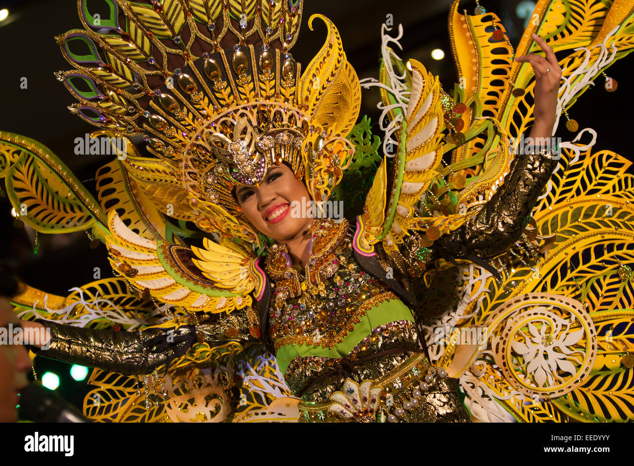 Philippine costume costumes hi-res stock photography and images - Alamy