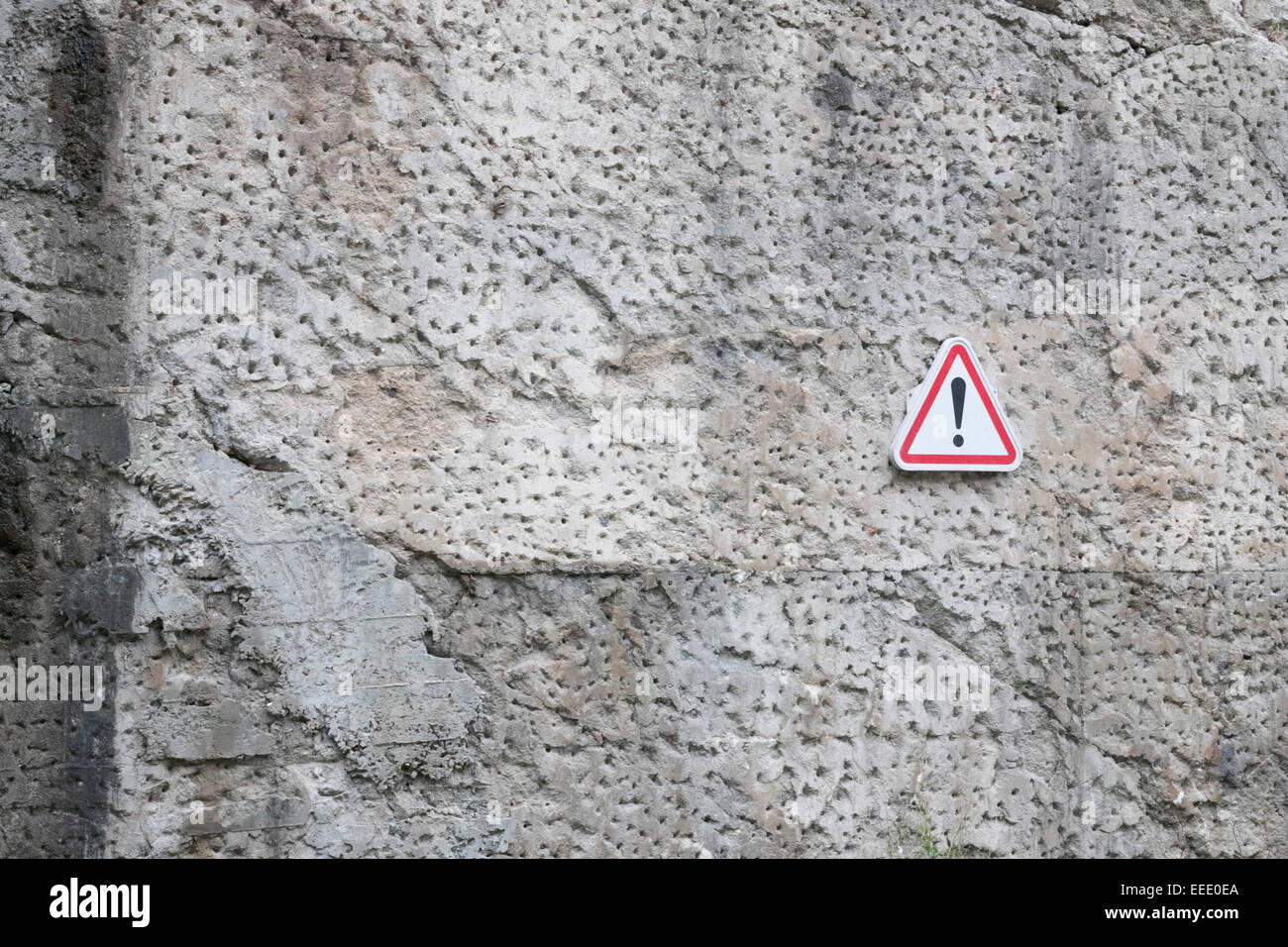 Bullet holes wall hi-res stock photography and images - Alamy