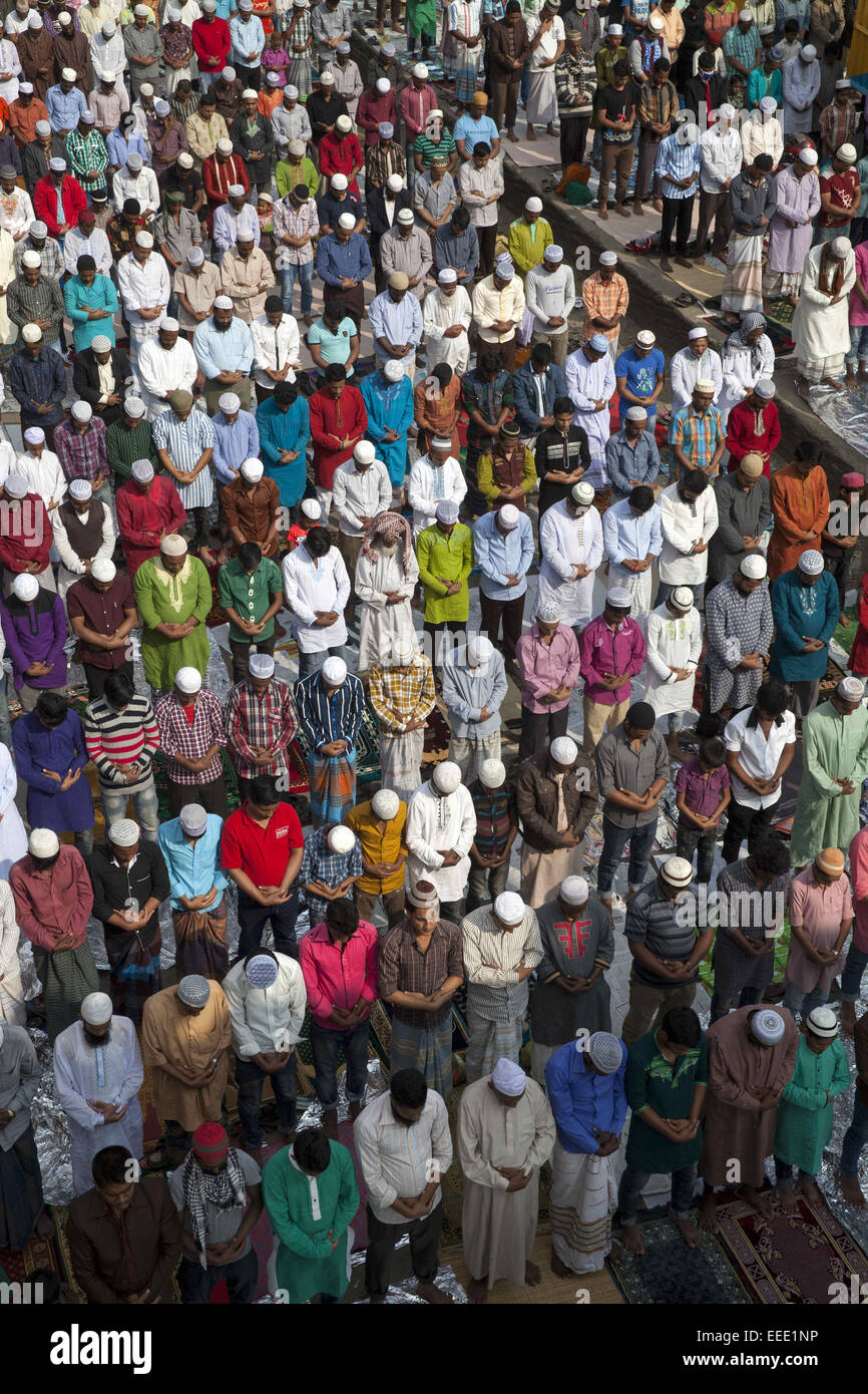 Male muslim community gathering hi-res stock photography and images - Alamy