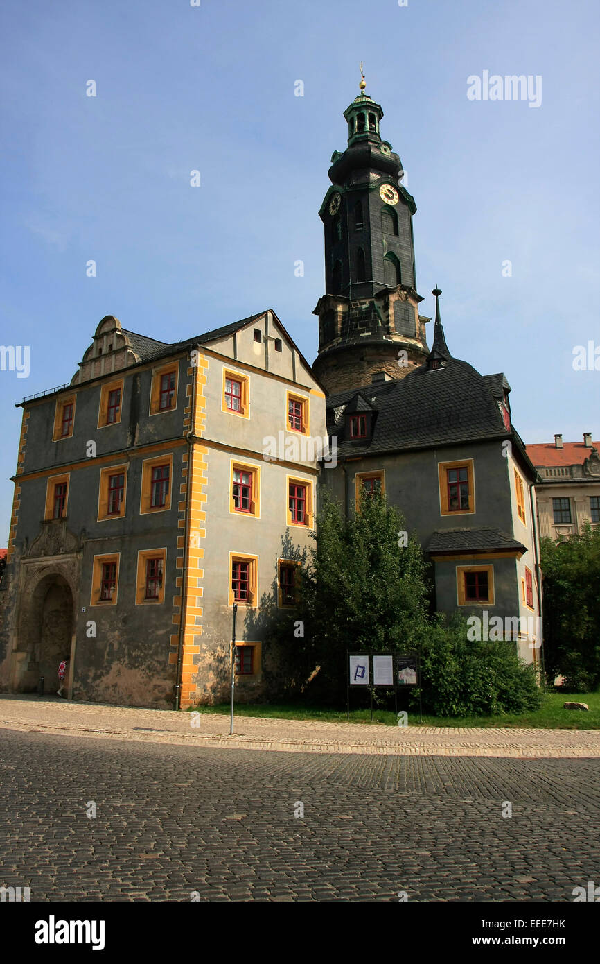 The former residence castle with the Hausmannsturm in Weimar. The ...