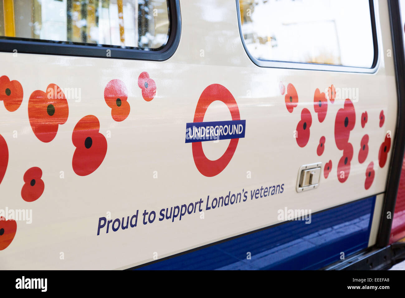Metropolitan line train hi-res stock photography and images - Alamy
