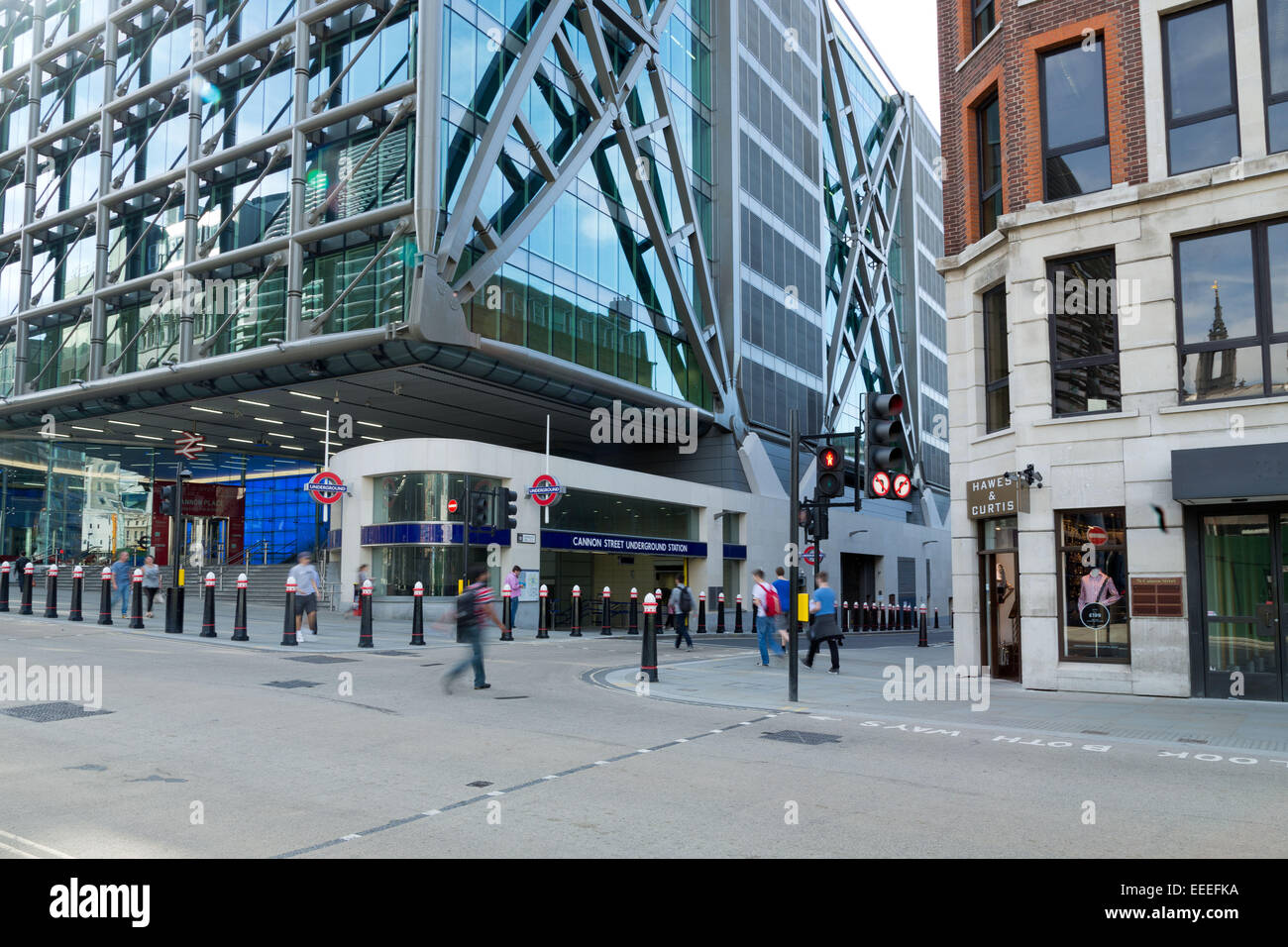Entrance to Cannon Street station Stock Photo - Alamy